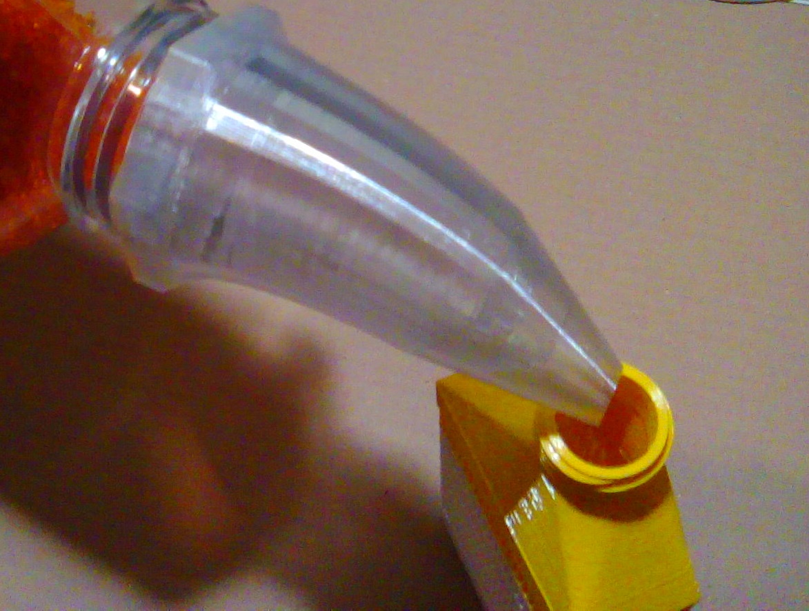 Threaded funnel for 800g Silicagel container by Jiří Šilhavík ...