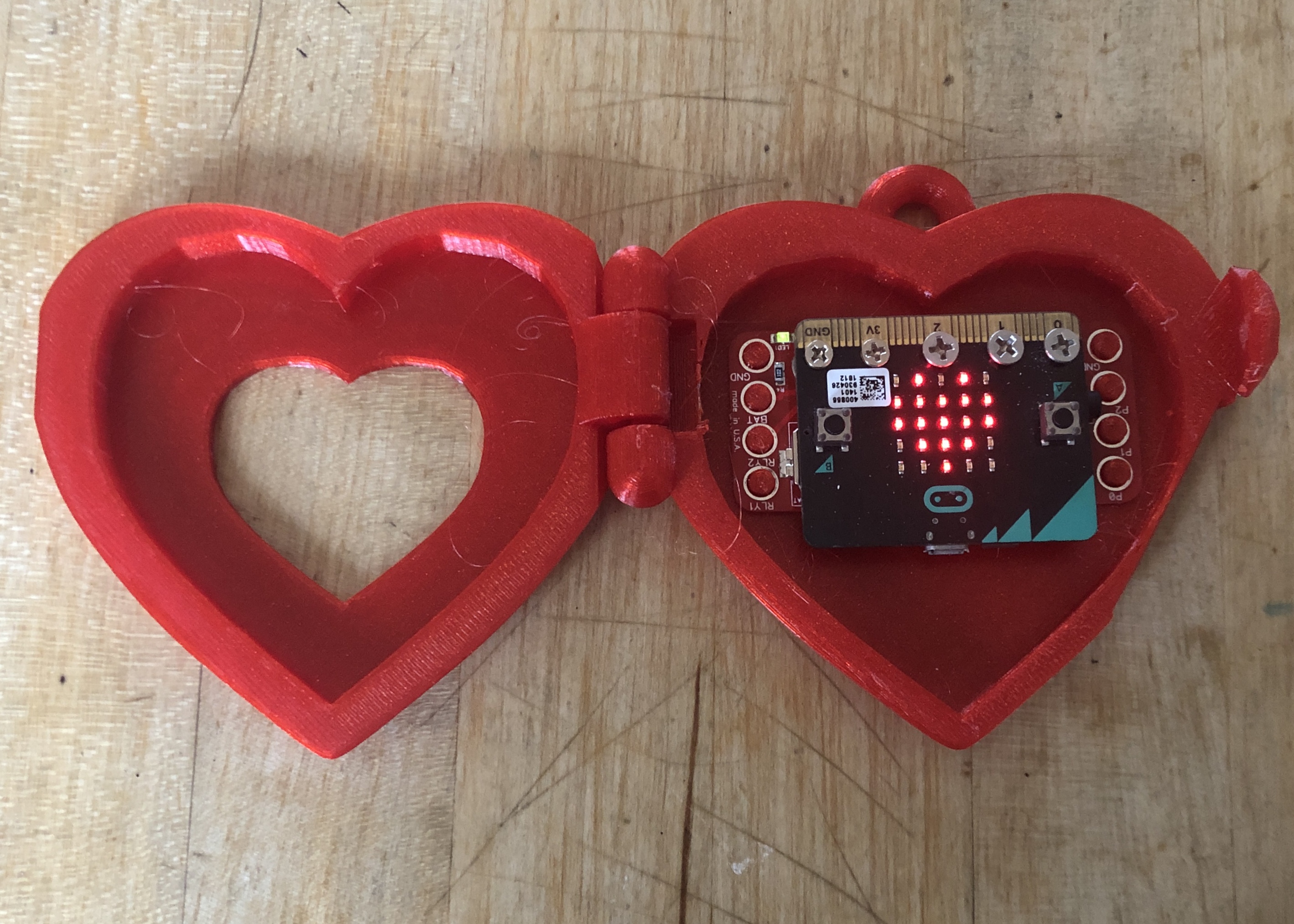 Heart Locket for micro:bit by ZombieCat | Download free STL model ...