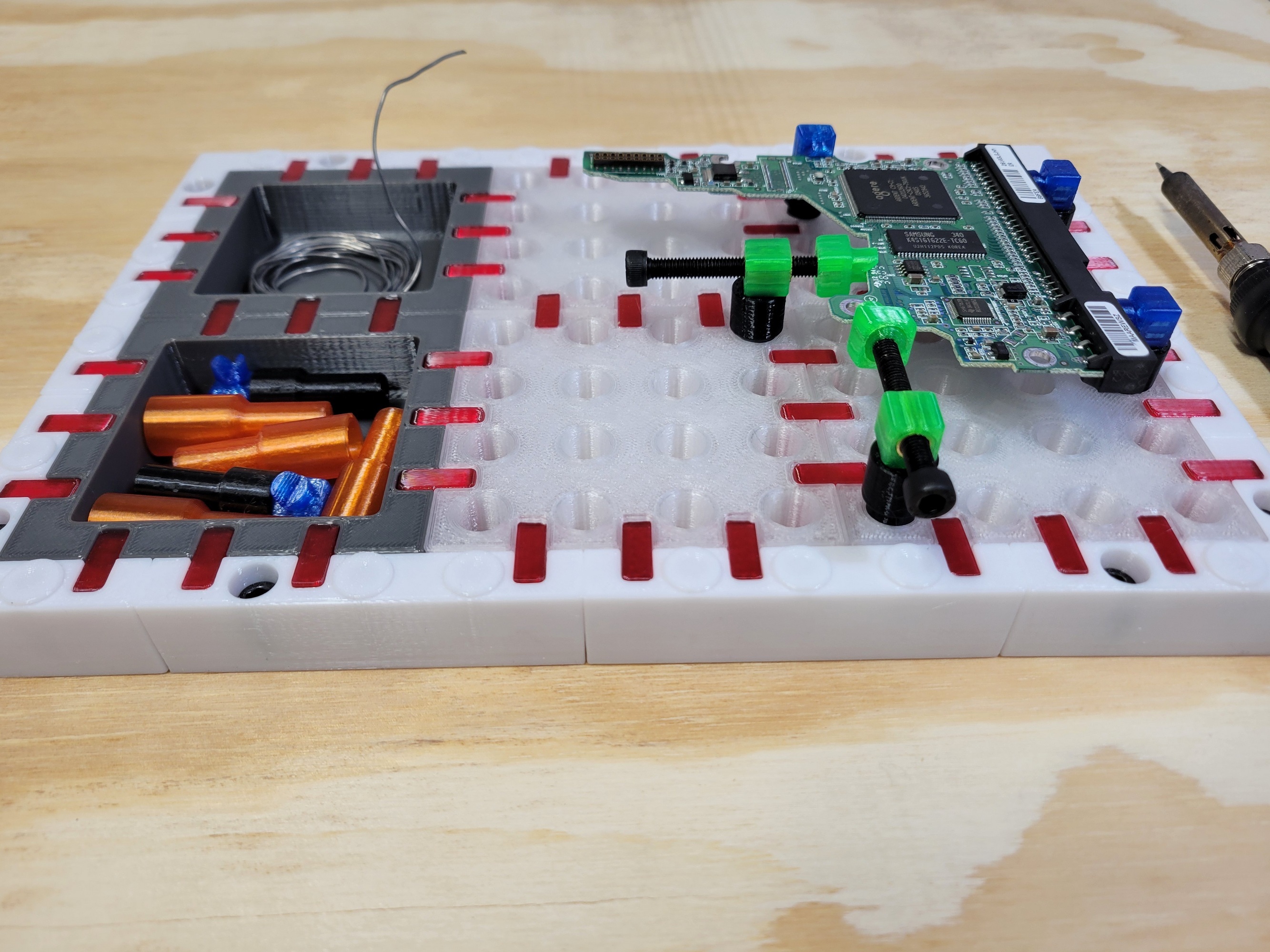 Modular PCB Holder System by Phil Caruso | Download free STL model ...