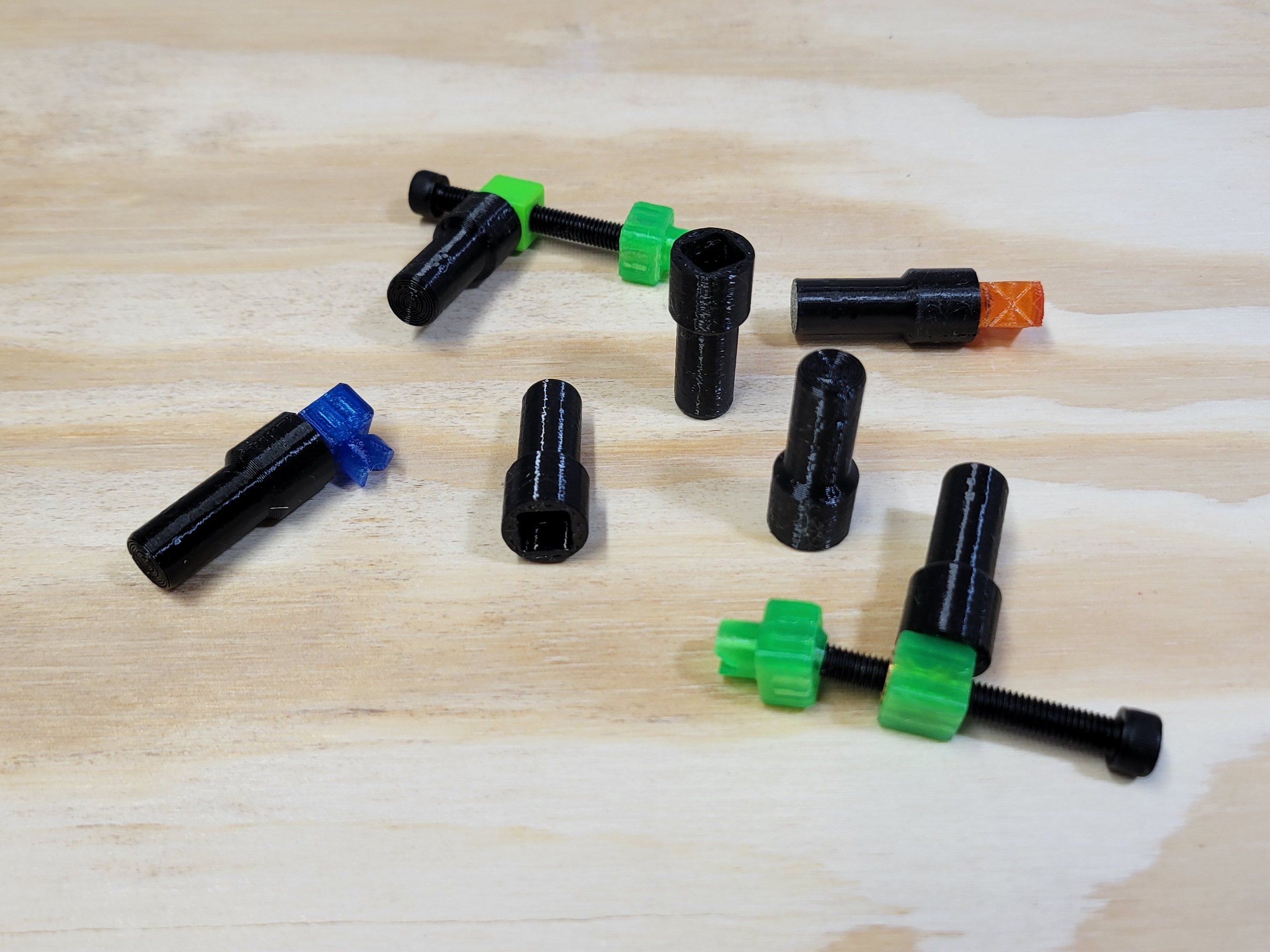 Modular PCB Holder System by Phil Caruso | Download free STL model ...