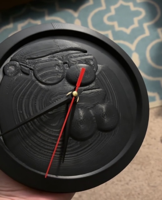 Peter Medallion Clock by ectoBRUH | Download free STL model ...