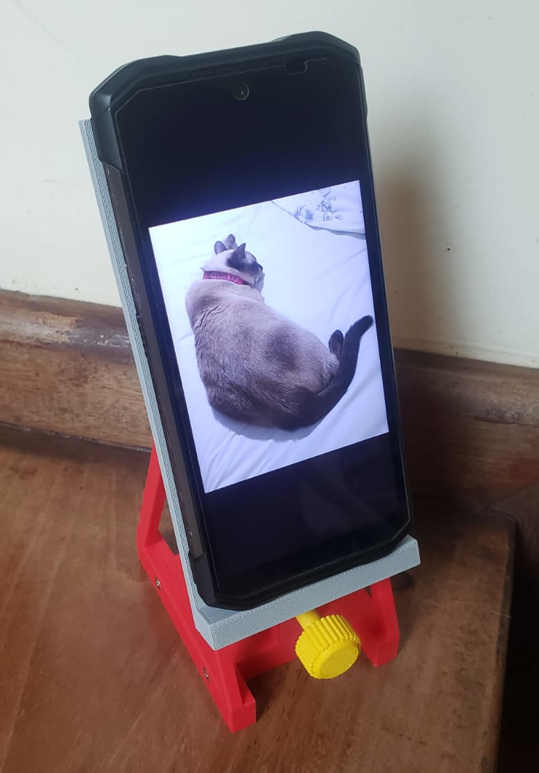 Adjustable Mobile Stand by Eduardo Lourenço Pinto Jr | Download free ...