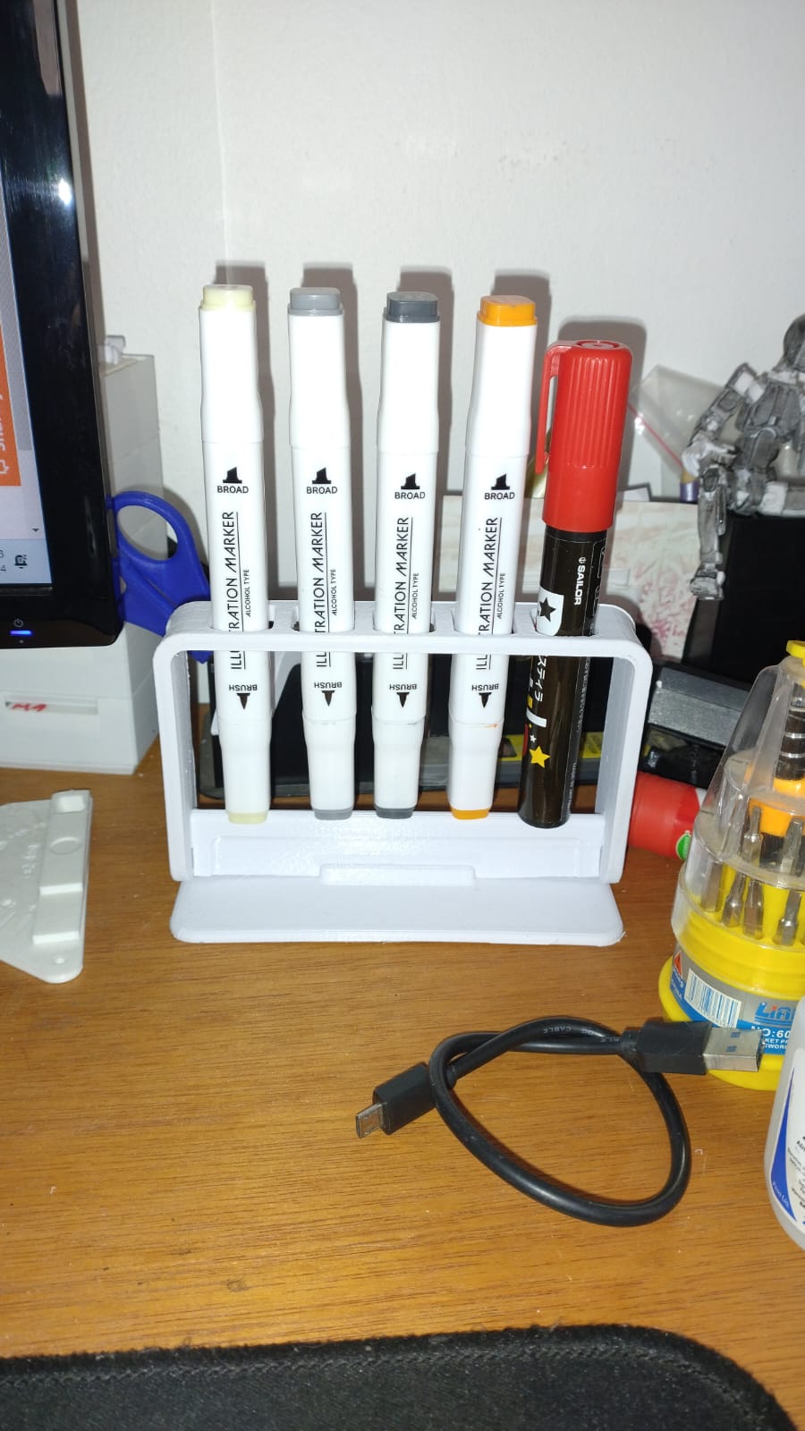 Marker pen stand by Sharley Oliveira | Download free STL model ...