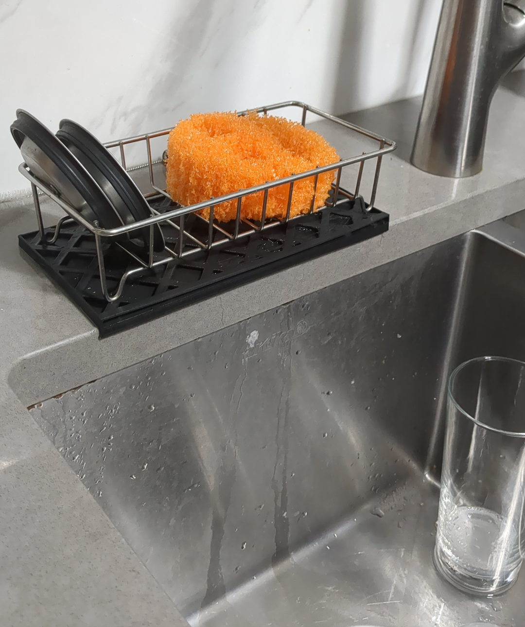Kitchen Sponge Self-Draining Tray by d1medi | Download free STL model ...