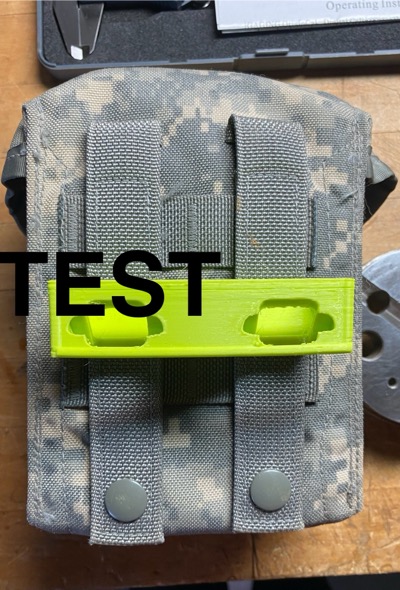 AICS Magazine Pouch Molle Version by Tarz | Download free STL model ...