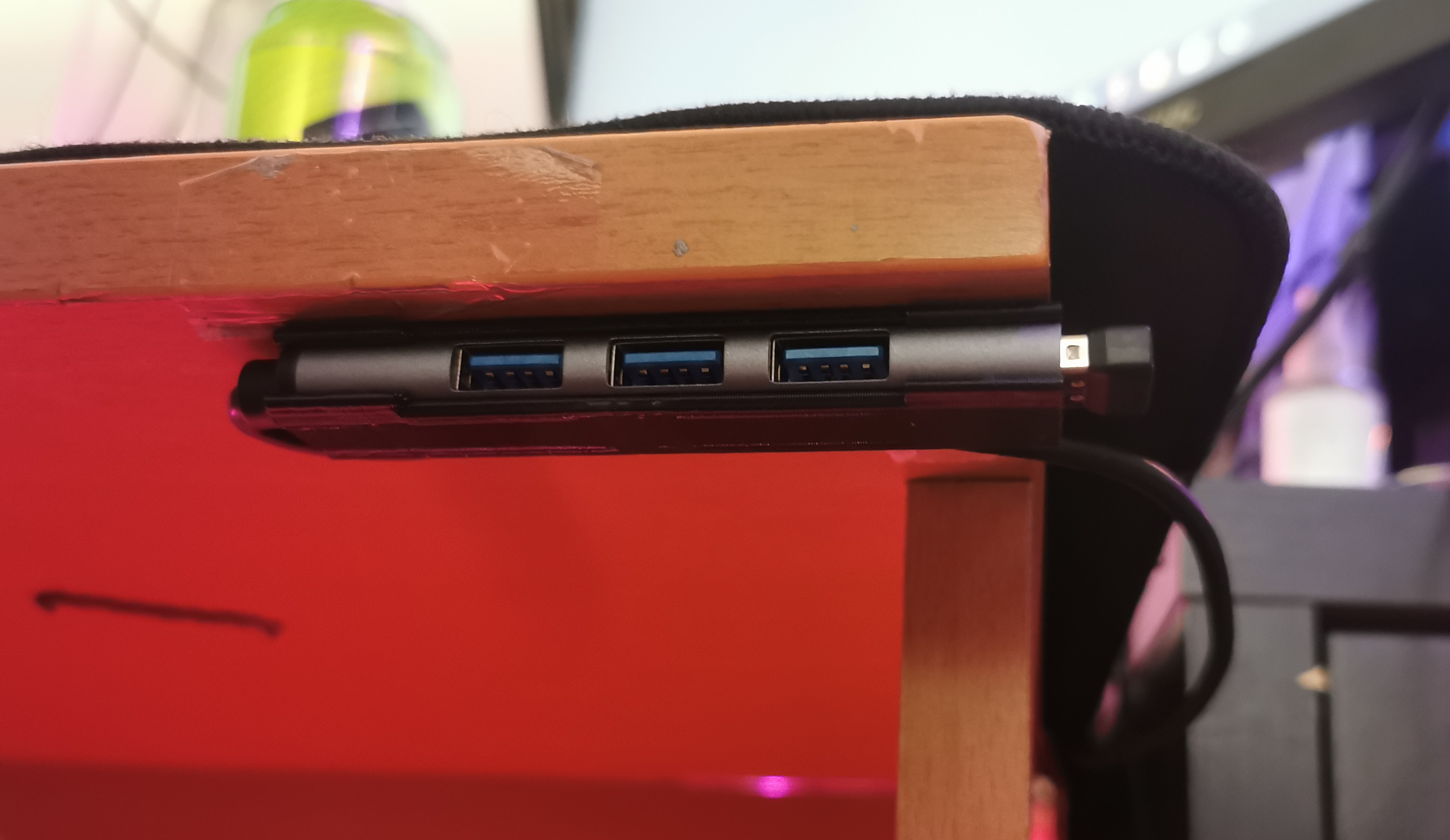 USB HUB mount - with link to HUB by Stavdahl | Download free STL model ...