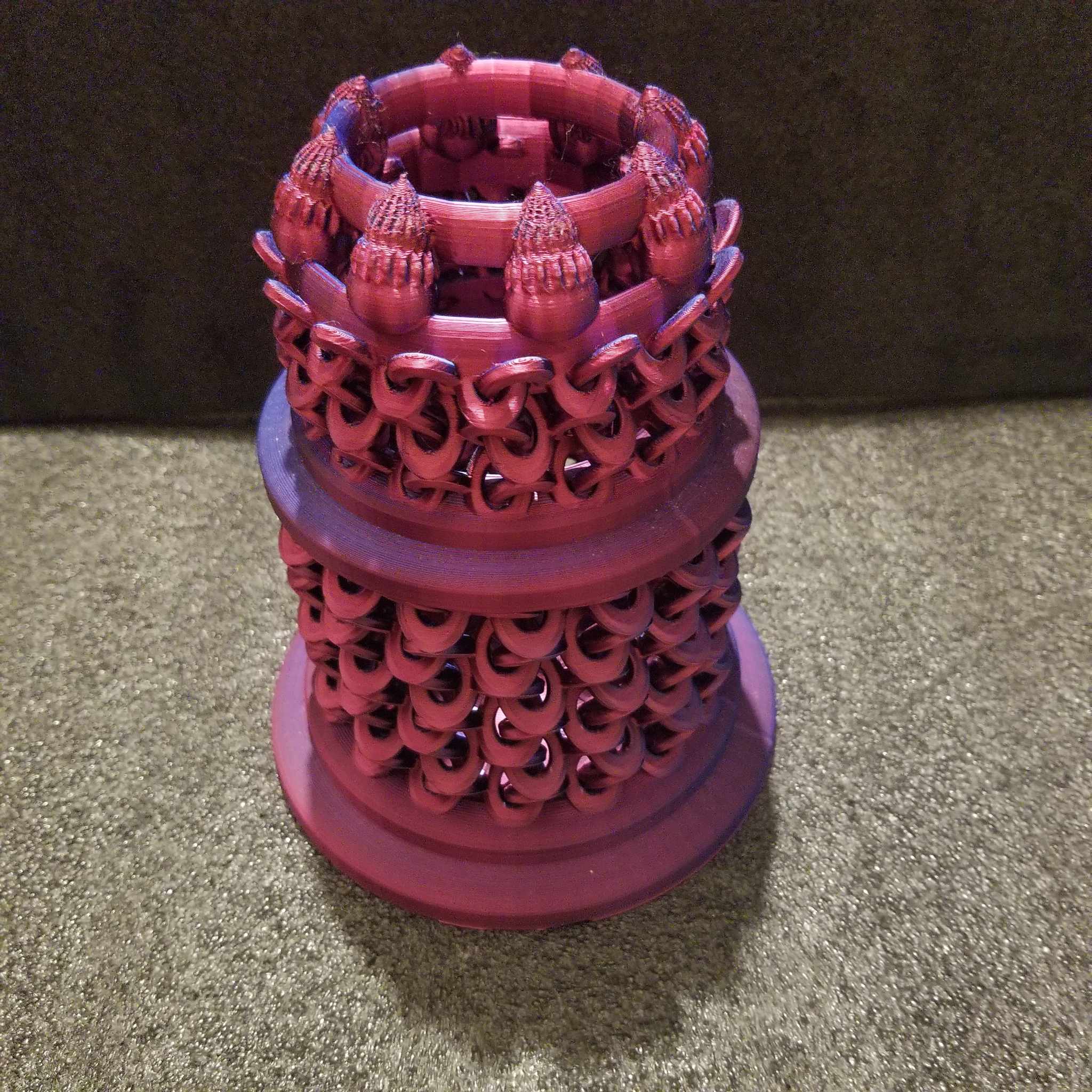 Shakaworld3D Acorn Dragon Scale Vase by Shakaworld3D | Download free ...