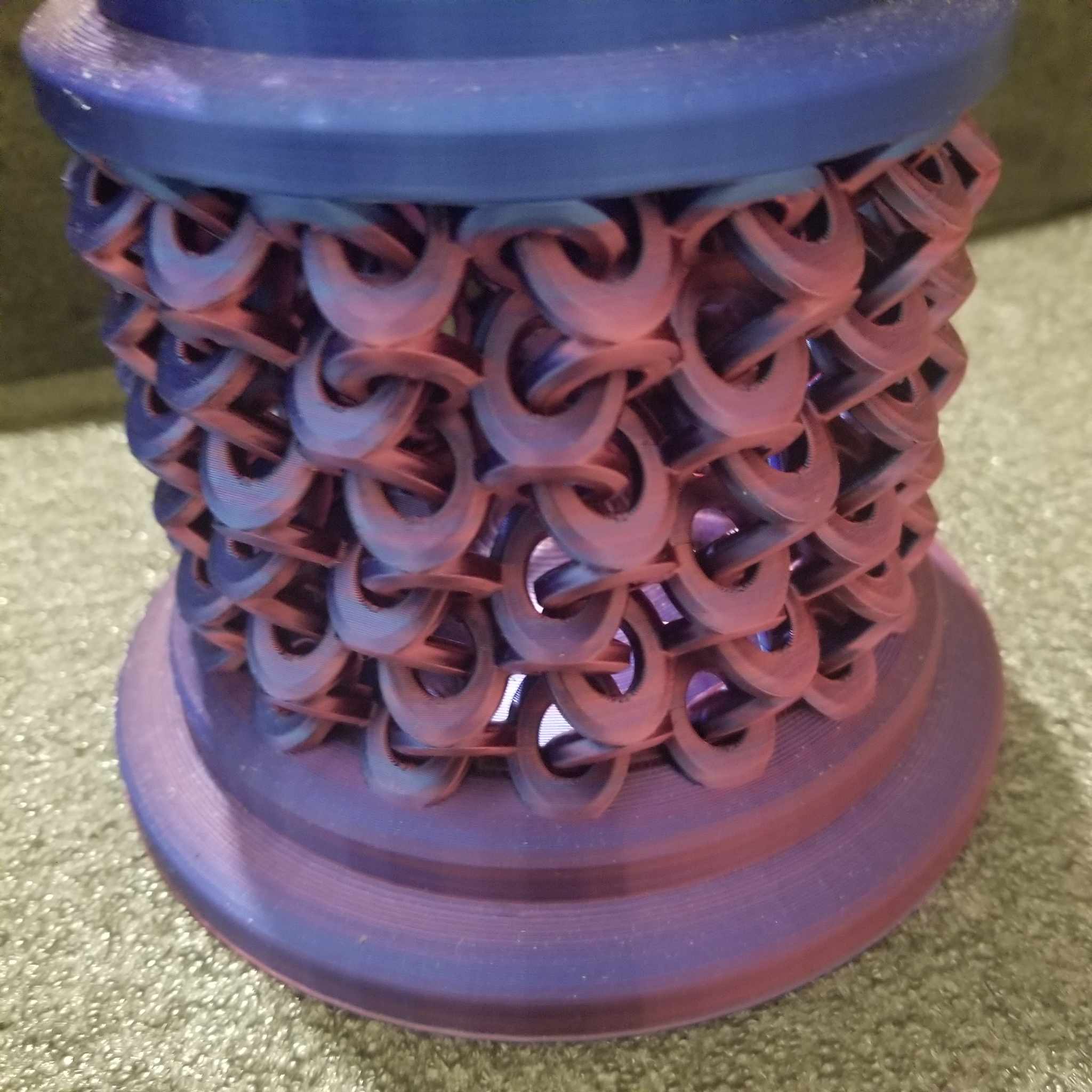 Shakaworld3D Acorn Dragon Scale Vase by Shakaworld3D | Download free ...