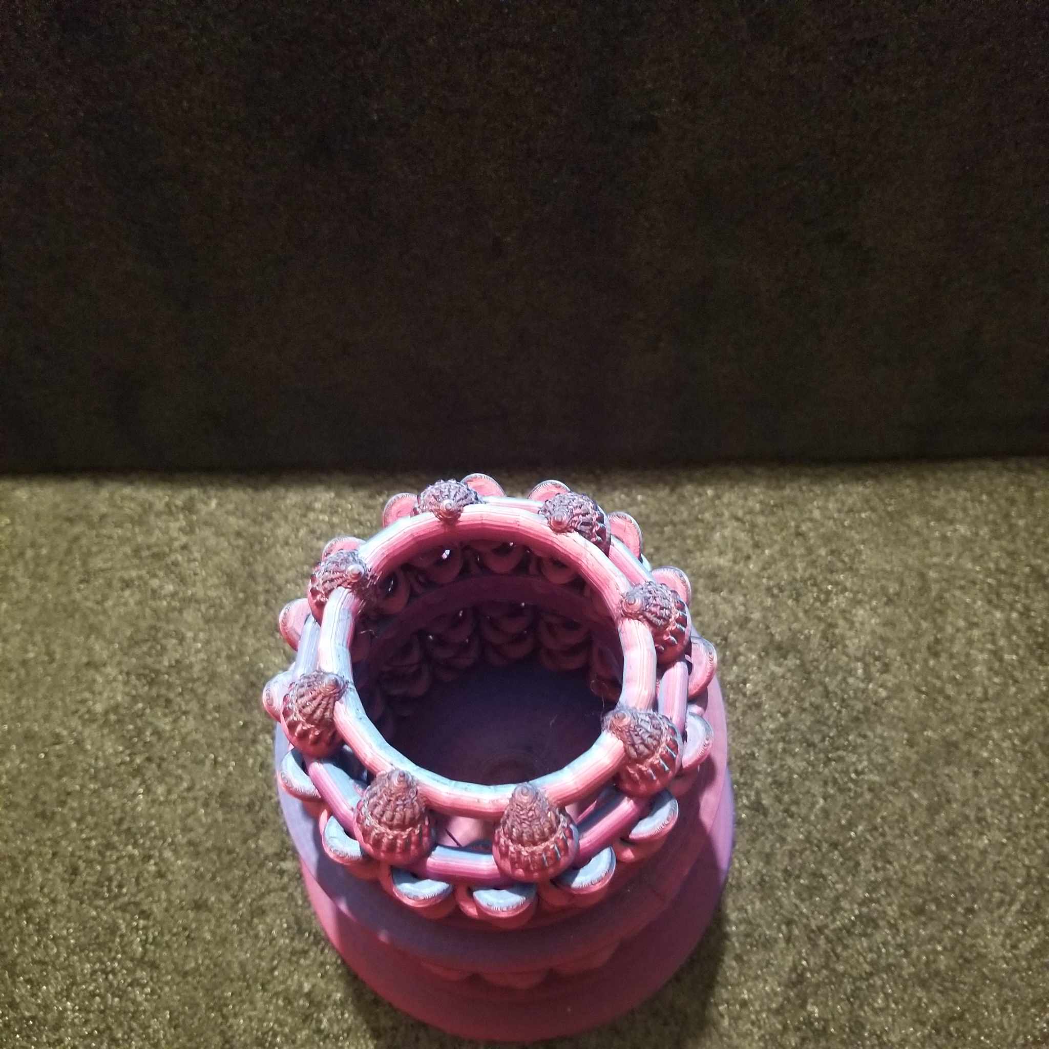 Shakaworld3D Acorn Dragon Scale Vase by Shakaworld3D | Download free ...