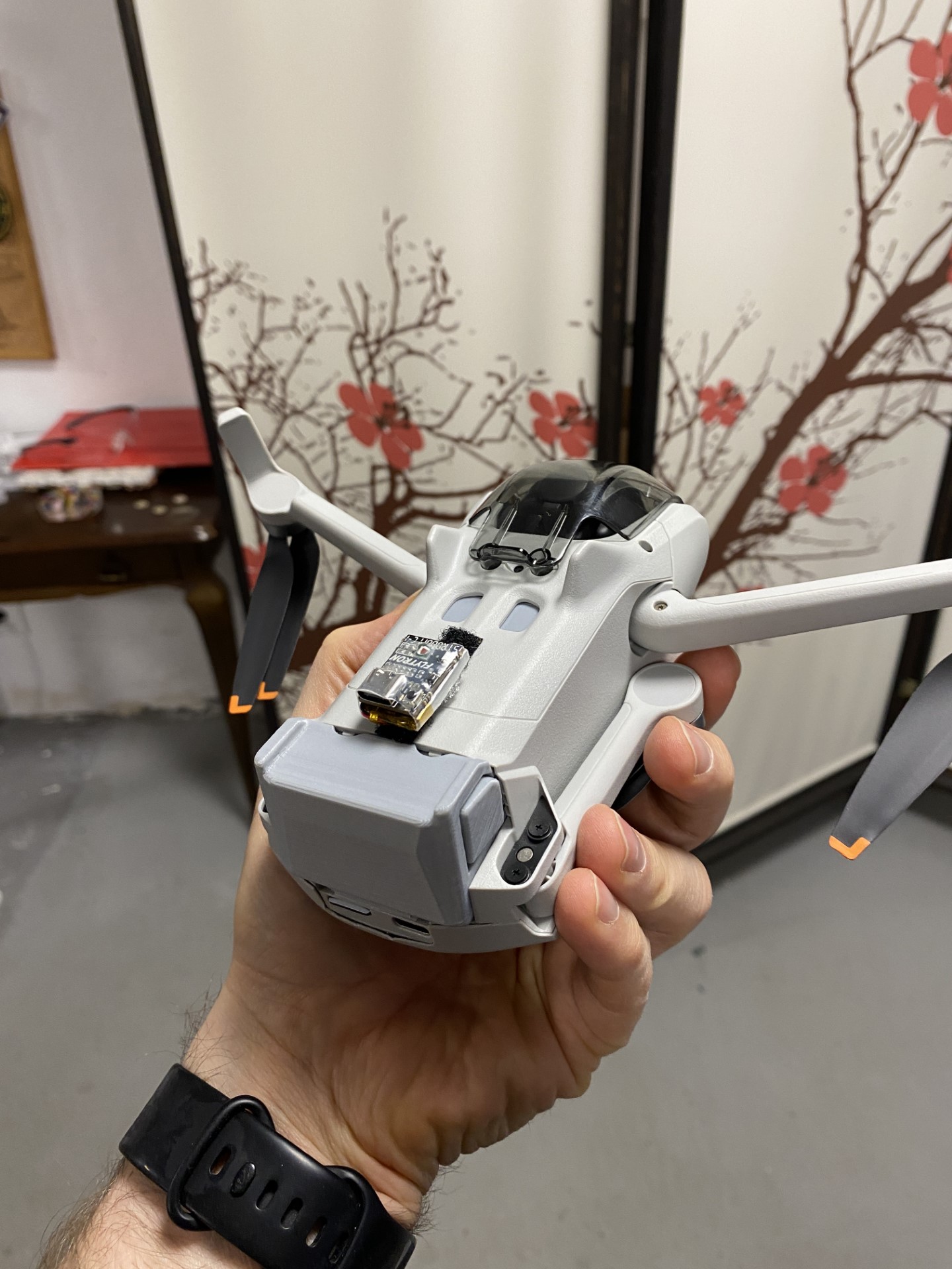 DJI Mini 3 Hollow Battery and Airtag Case by Tengrom | Download free ...