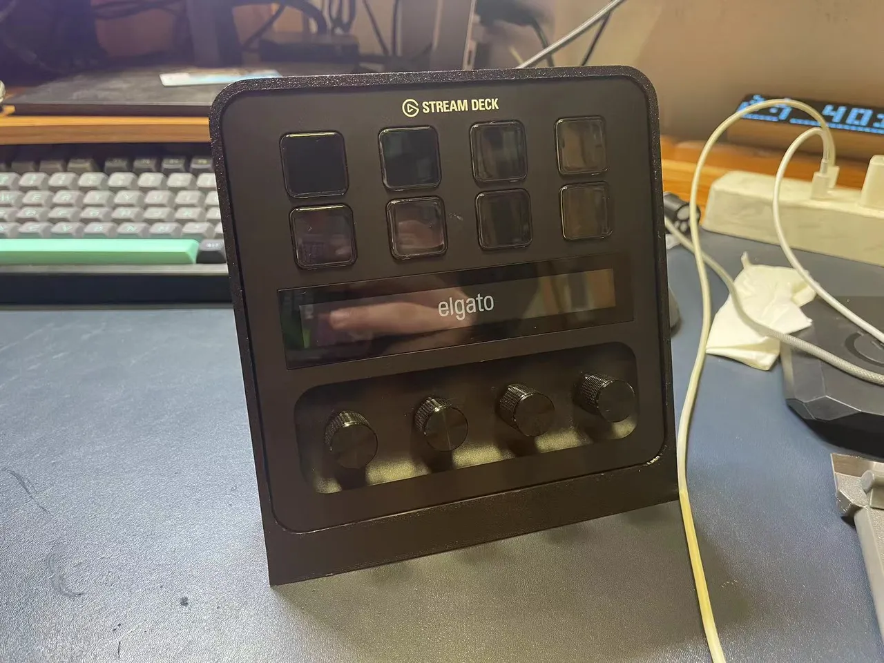Stream Deck + Plus 20° Holder/Stand by Licardo | Download free STL ...