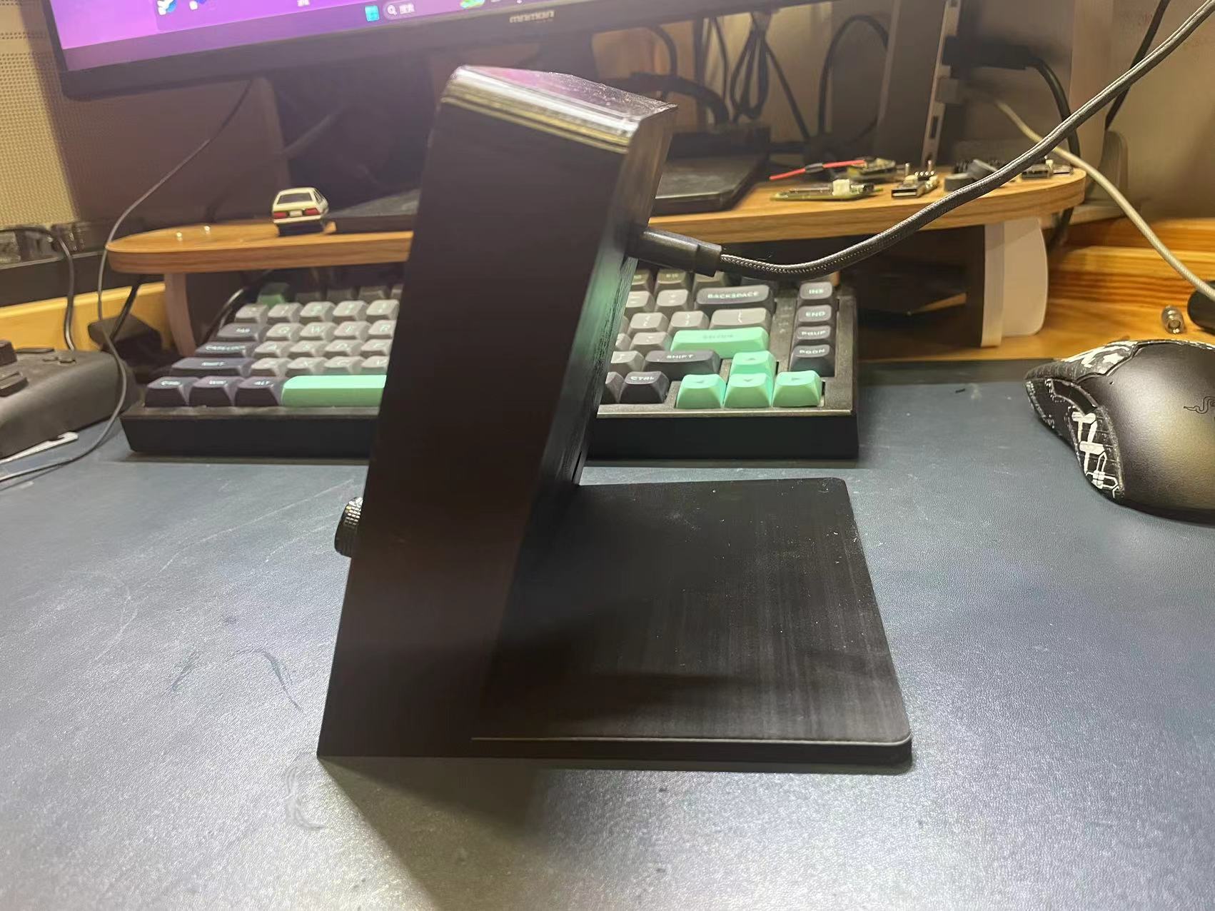 Stream Deck + Plus 20° Holder/Stand by Licardo | Download free STL ...