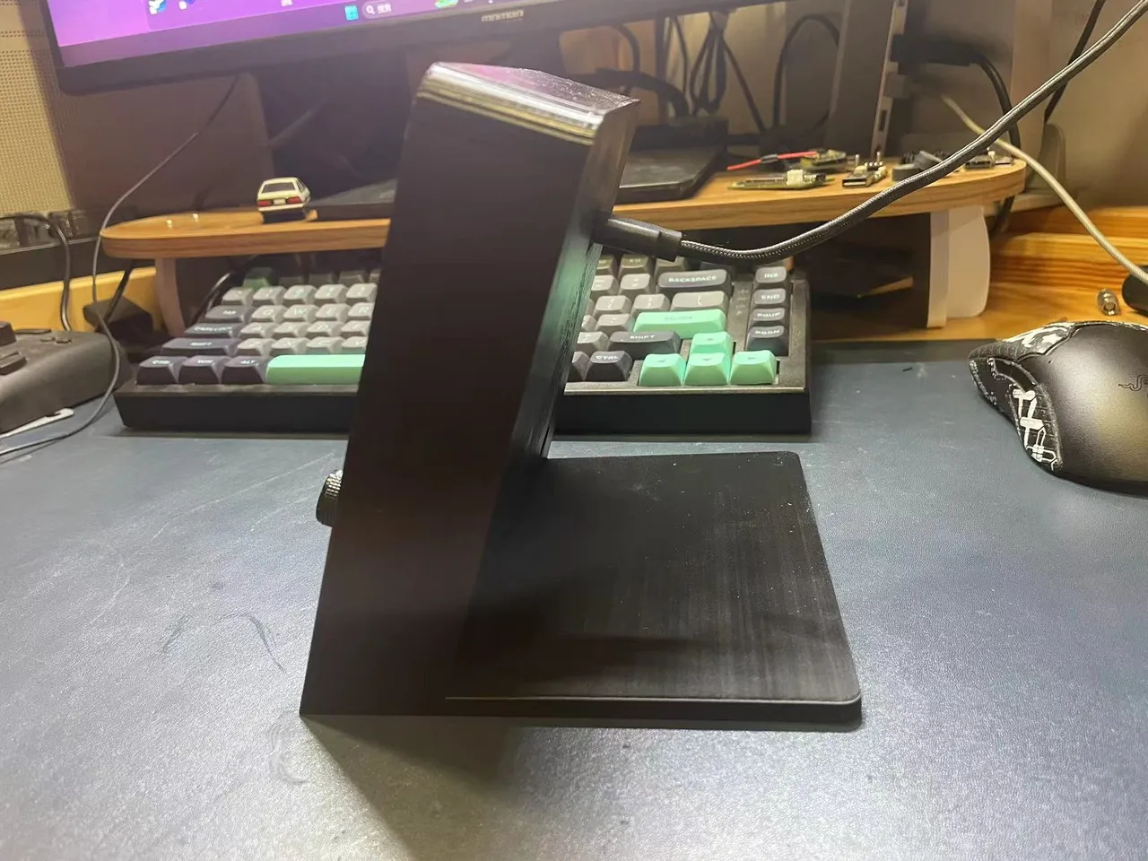 Stream Deck + Plus 20° Holder/Stand by Licardo | Download free STL ...