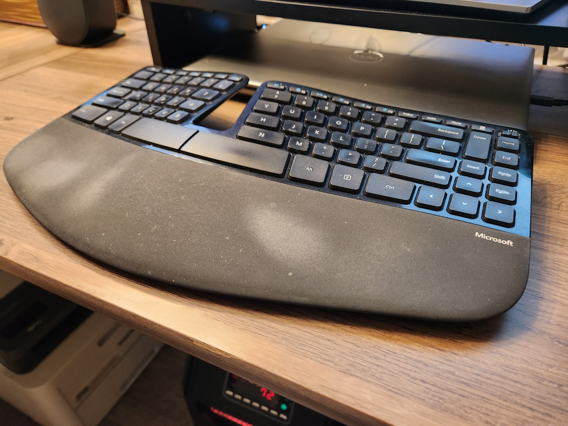 MS Ergonomic Keyboard Risers by Dale Alleshouse | Download free STL ...