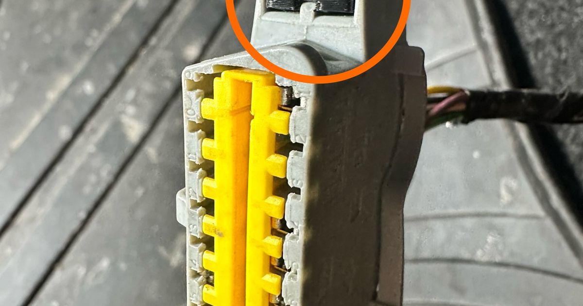 Dacia Duster OBD Fix by Erwin | Download free STL model | Printables.com