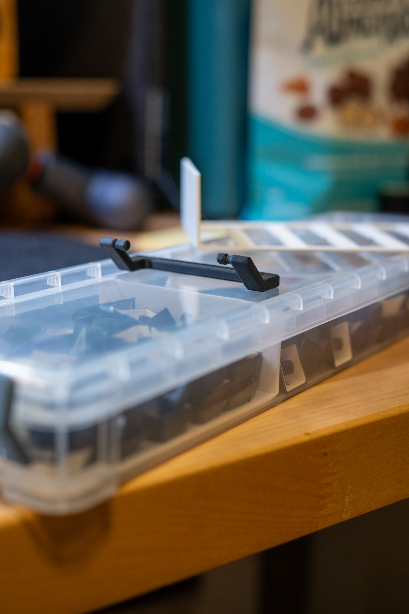 Low profile latches for Suclain Extra Large Pencil Boxes + Divider by ...