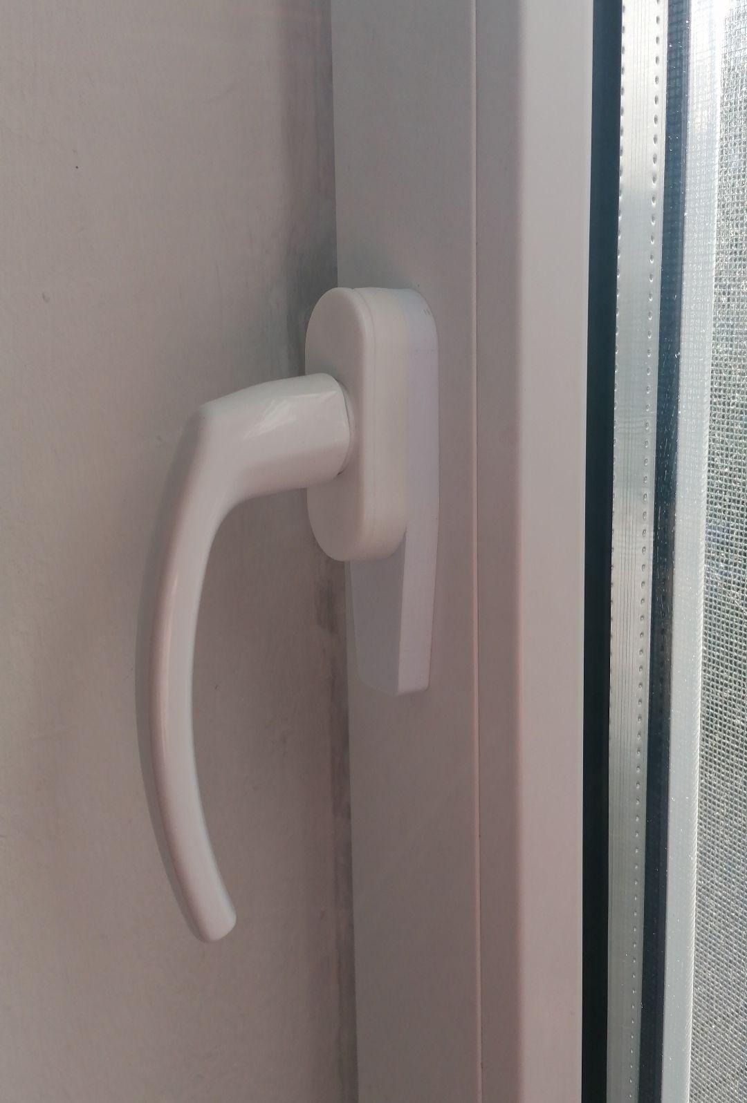 Customizable Window Rotary Handle Adapter for ZigBee Sensors by gromeck ...