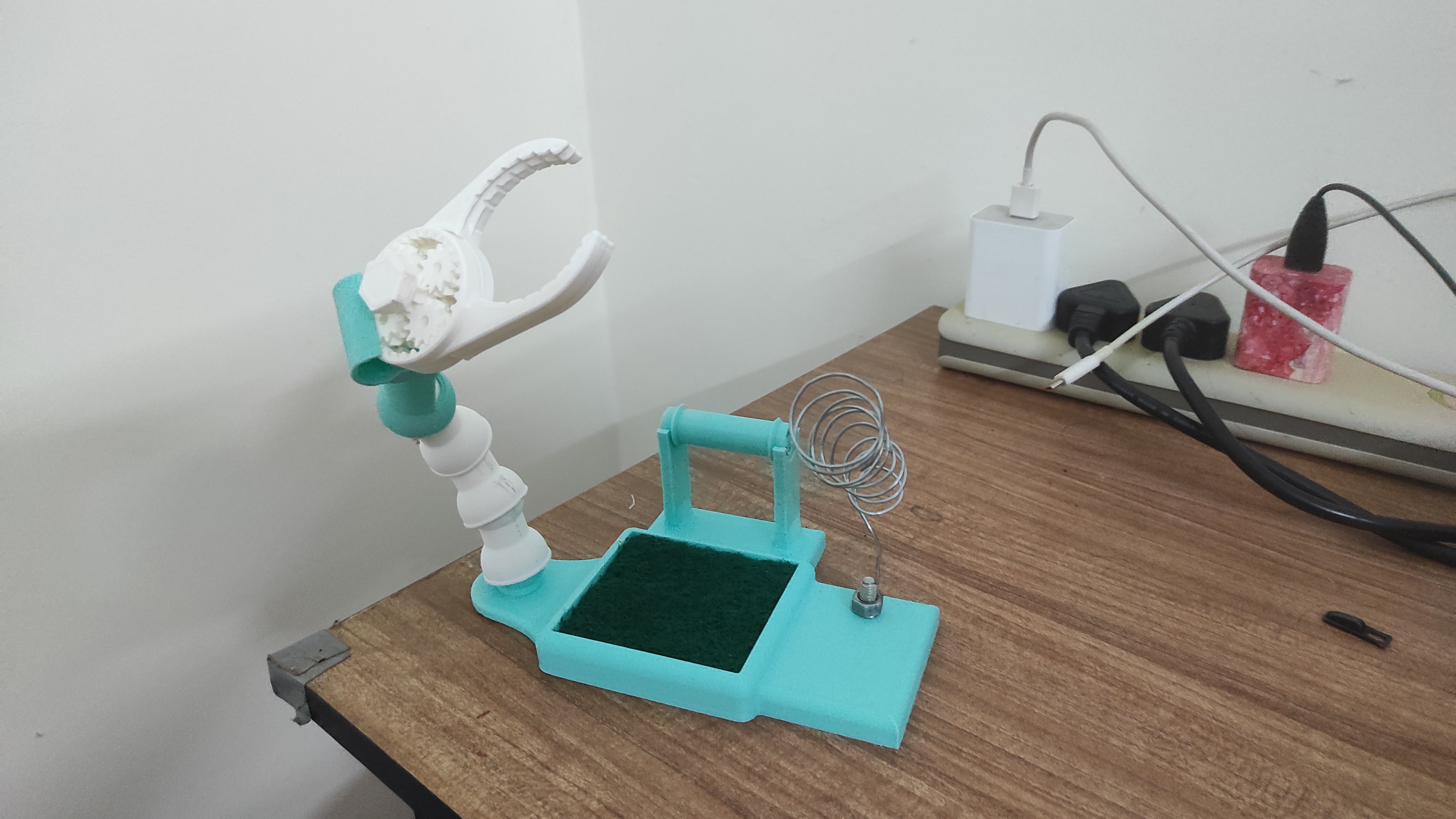 Soldering Station with Mantis clamp by CJ | Download free STL model ...