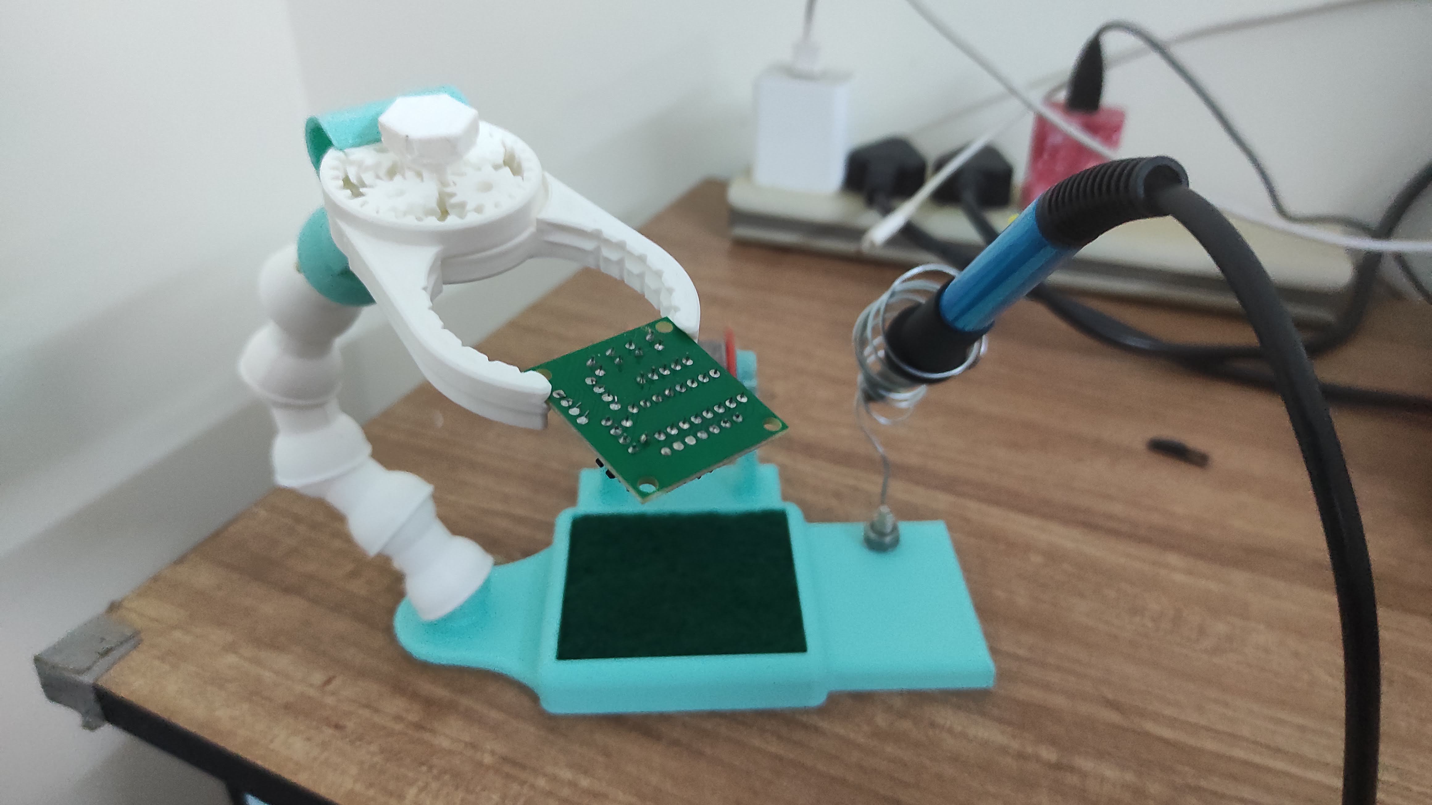 Soldering Station with Mantis clamp by CJ | Download free STL model ...