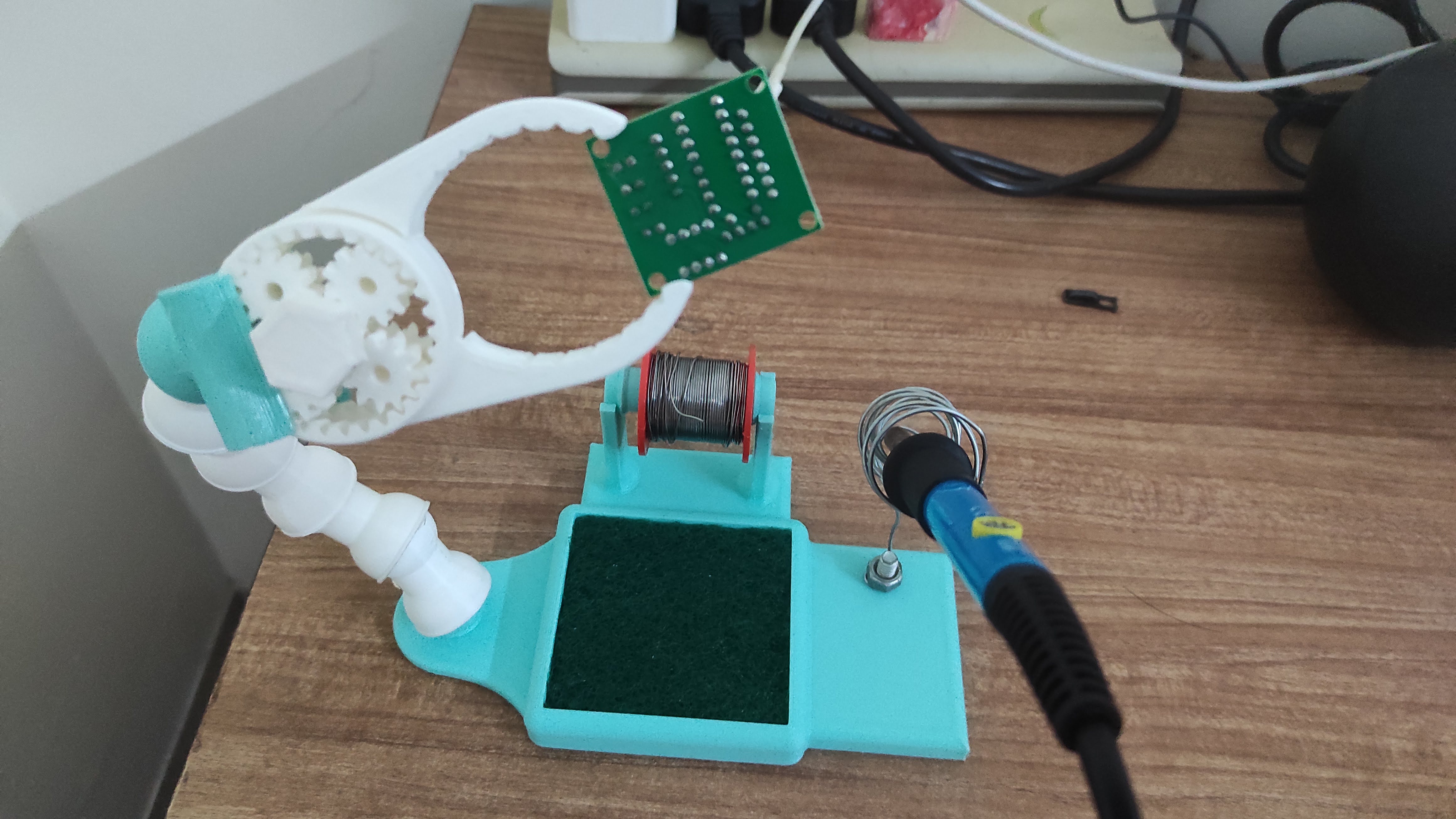 Soldering Station with Mantis clamp by CJ | Download free STL model ...