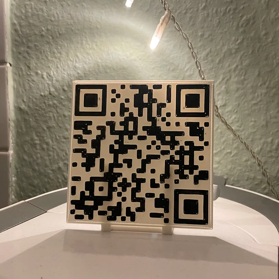 Rickroll QR code (with stand) by Joshua Keunecke | Download free STL ...