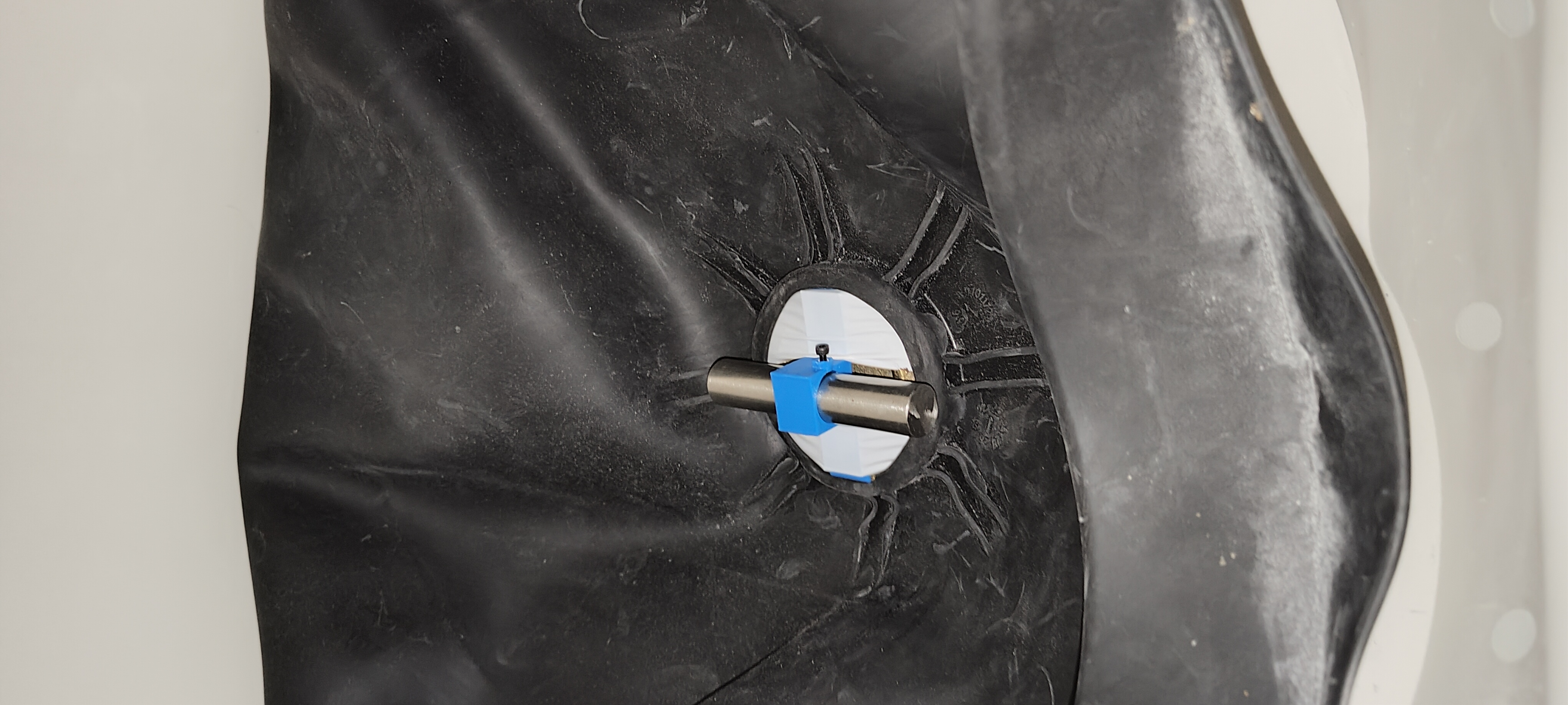 Litter Robot 3 Extra matt Weight Mount by LoXiRe | Download free STL ...