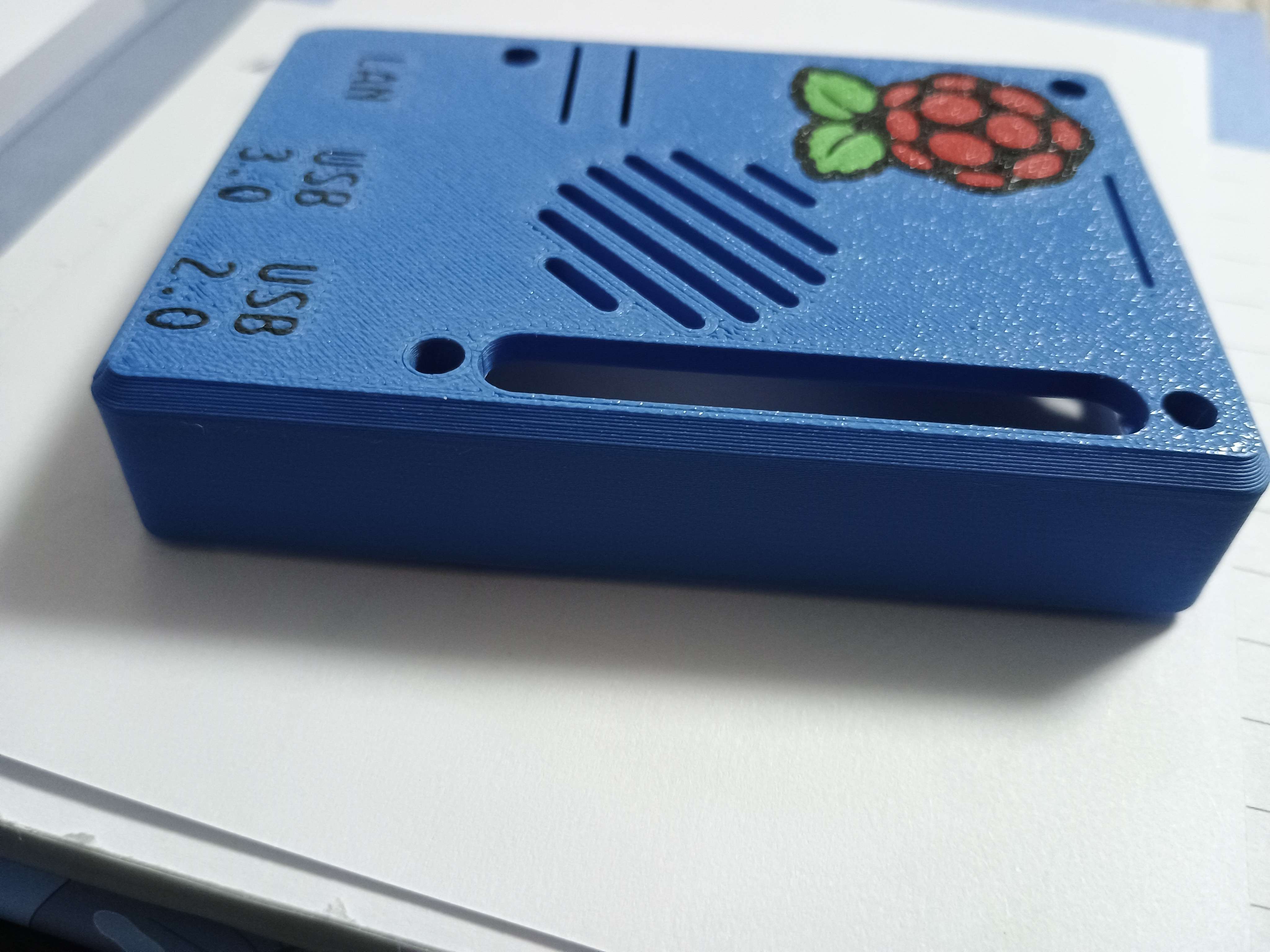 Raspberry Pi 5 case with screws and heat inserts by Drinco Brinco ...
