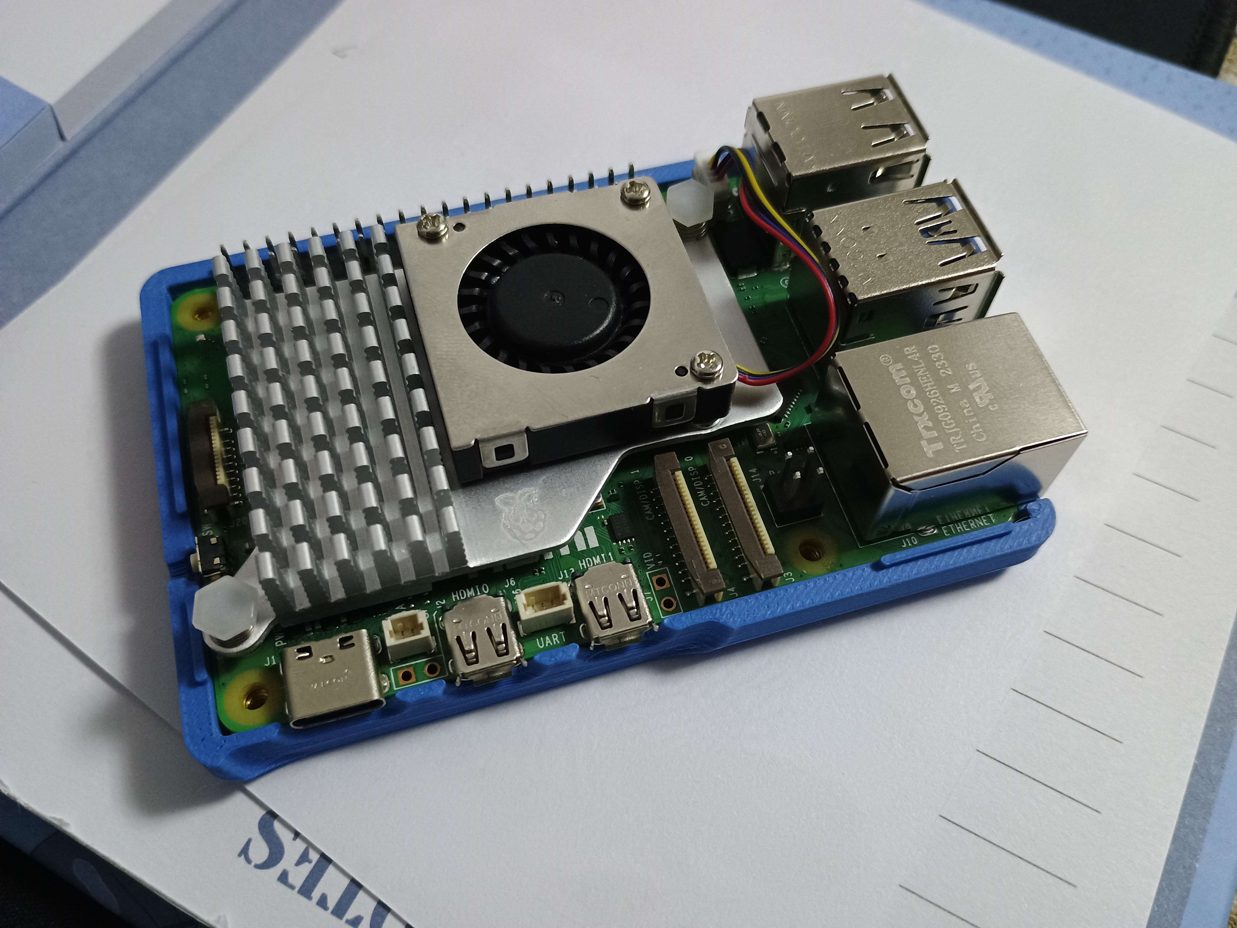 Raspberry Pi 5 case with screws and heat inserts by Drinco Brinco ...