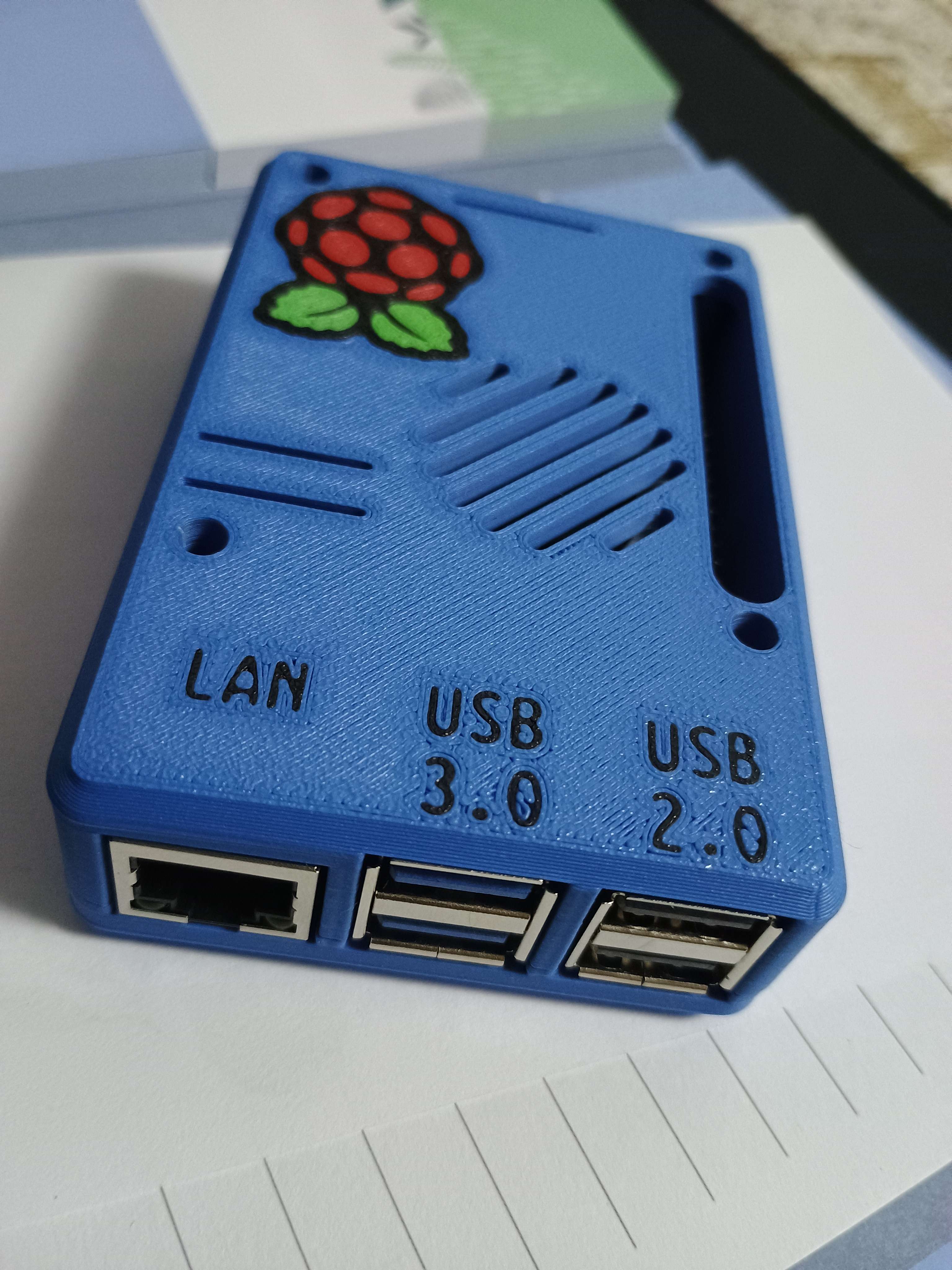 Raspberry Pi 5 case with screws and heat inserts by Drinco Brinco ...