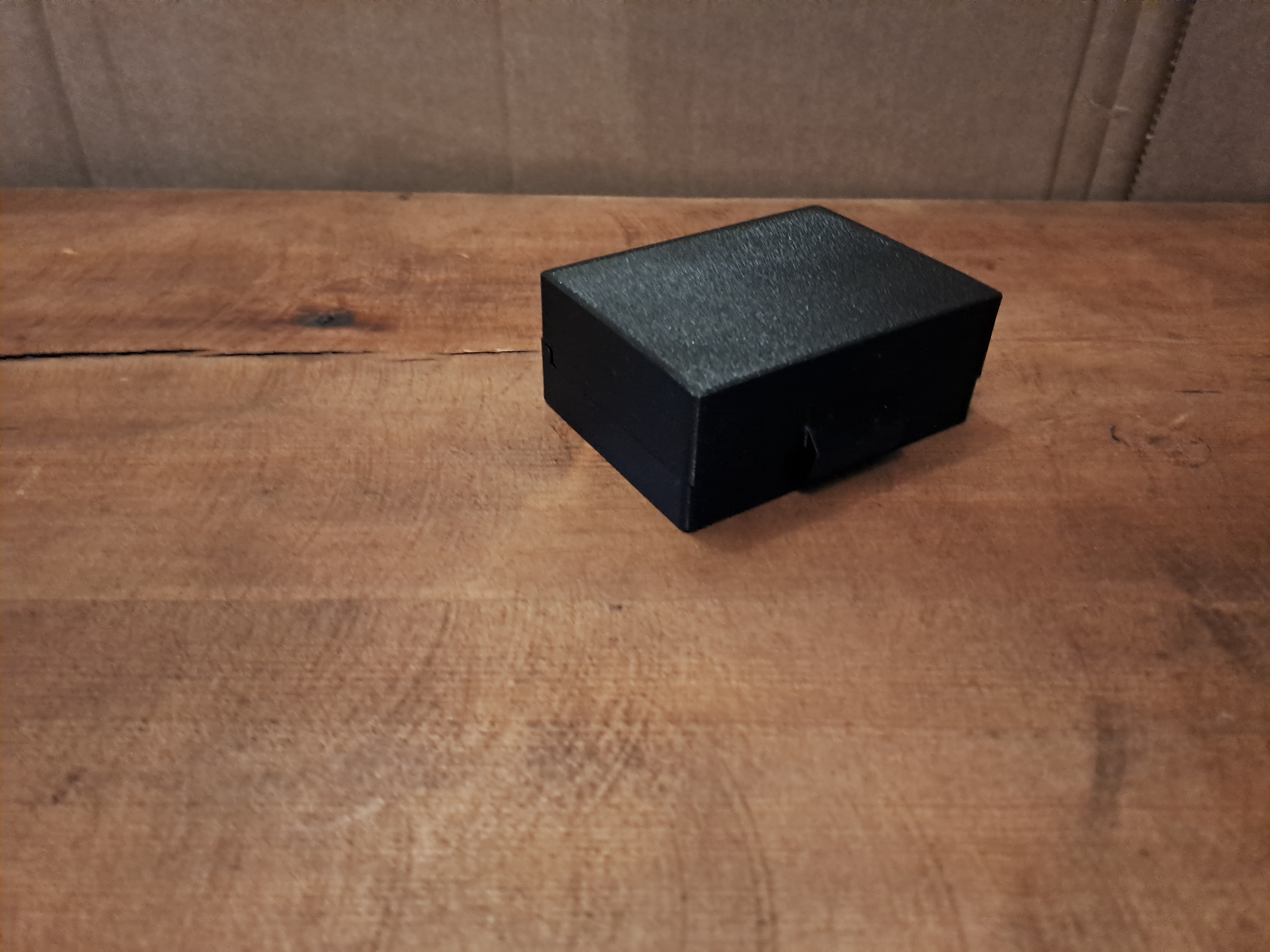 hinged earphone box by Tony3670 | Download free STL model | Printables.com