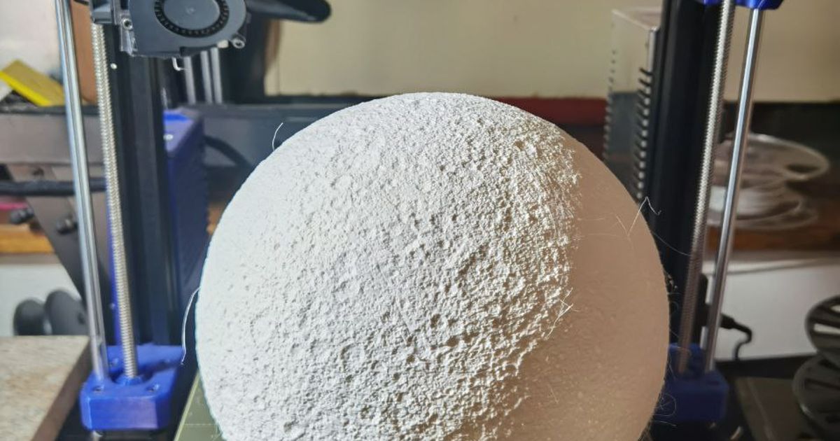 Designer Lithophane Moon Lamp STL FIXED by Dani | Download free STL ...