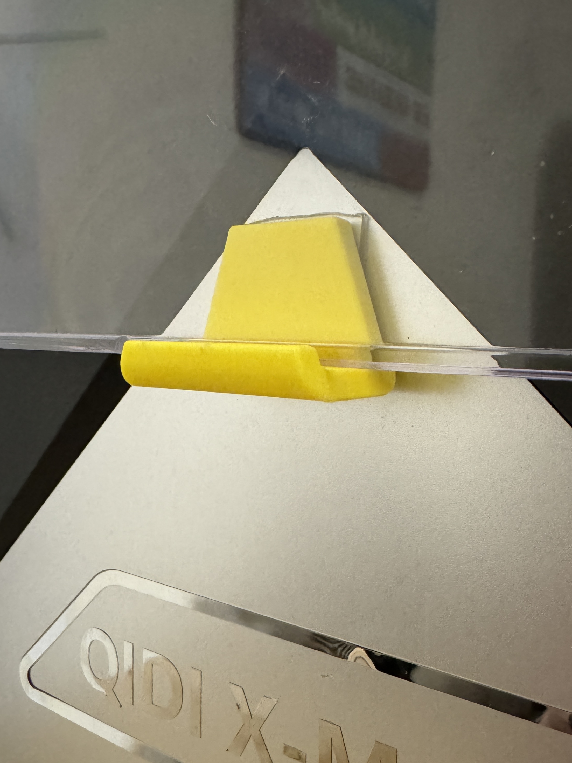 Qidi Lid Hanger by McFarland Customs | Download free STL model ...