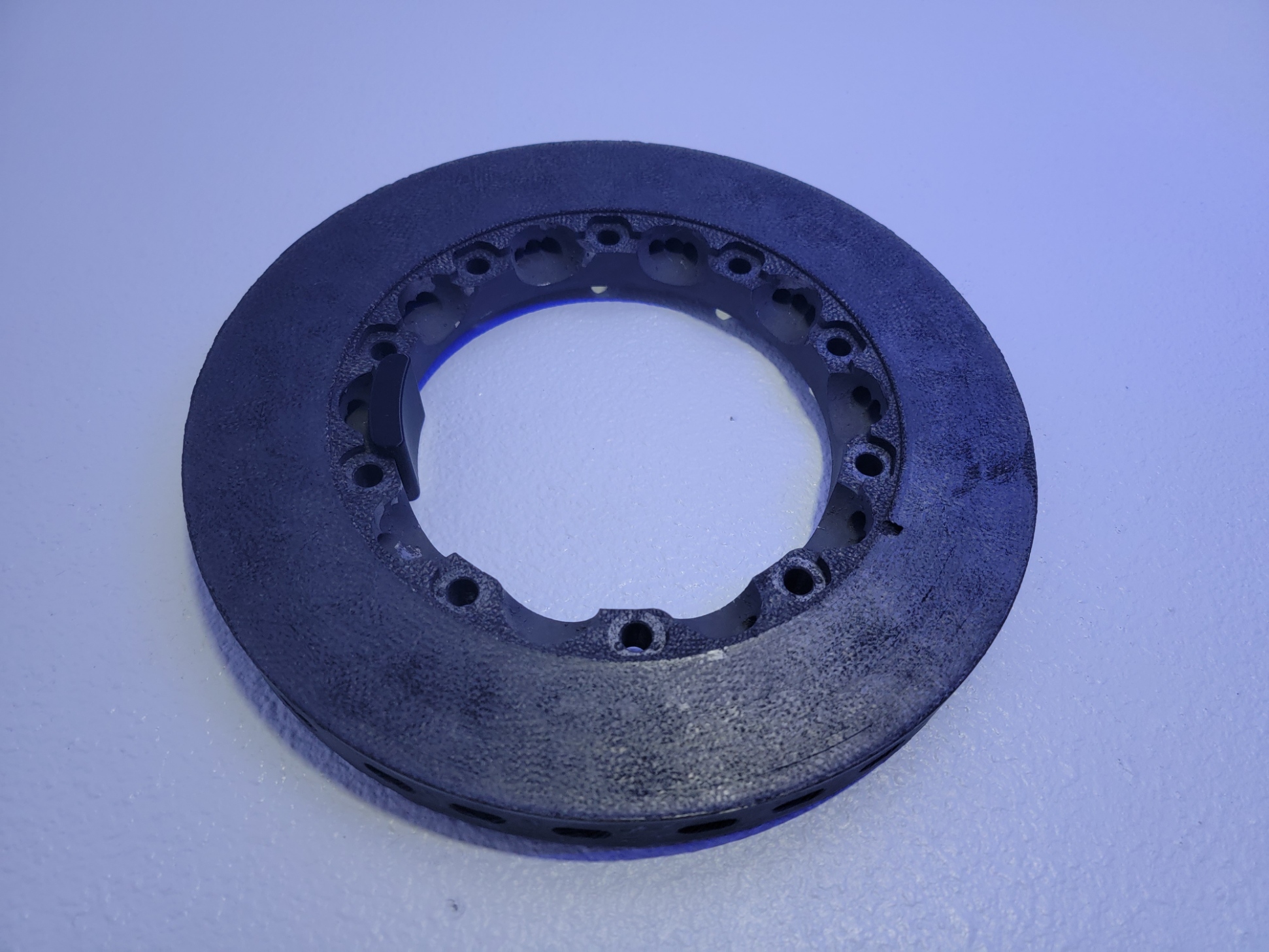 Wall Hook for carbon F1 brake rotor by Unit-371 | Download free STL ...