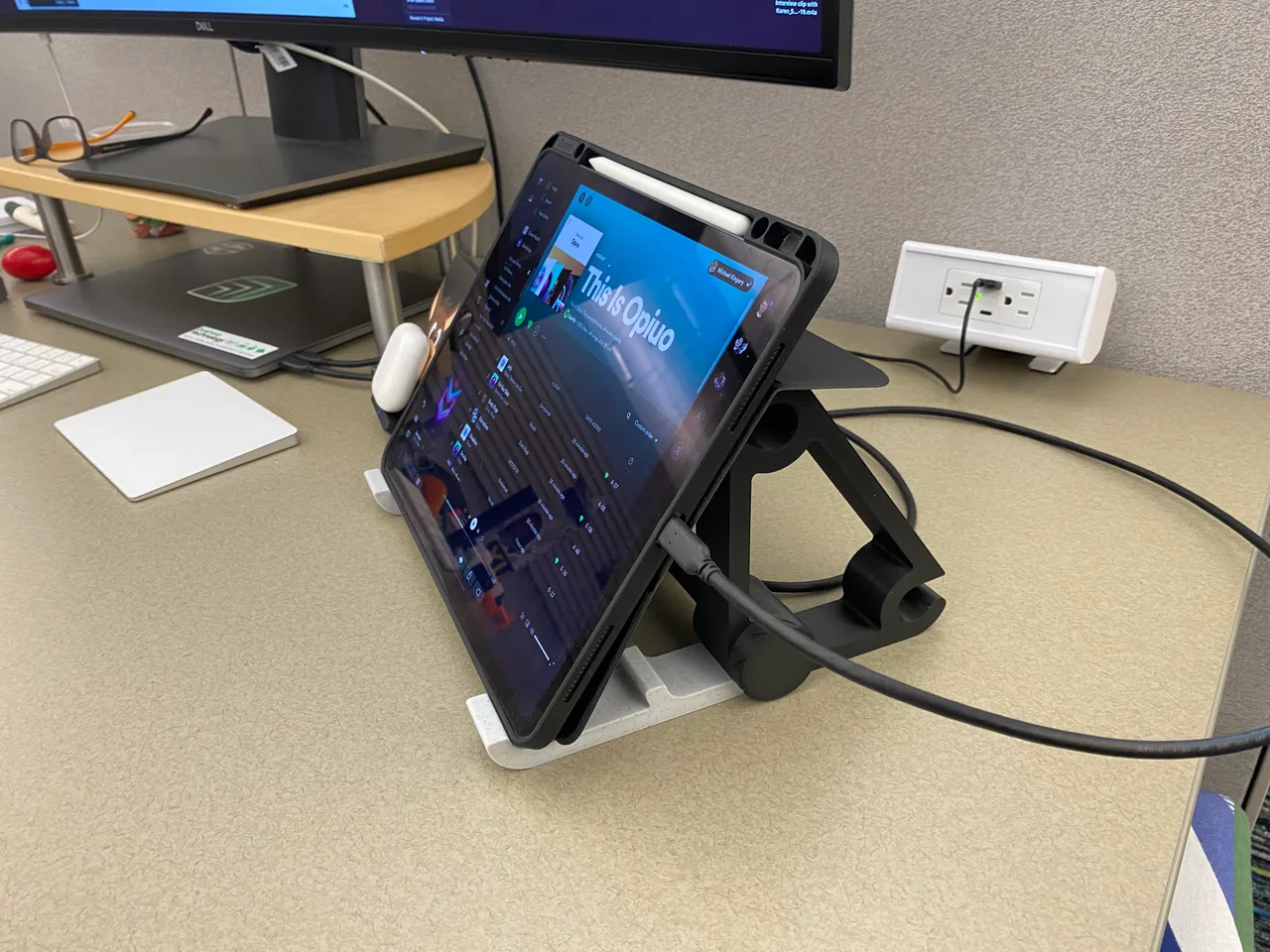 Delta Stand v2 - 3 Way Adjustable Stand by mkingery | Download free STL ...