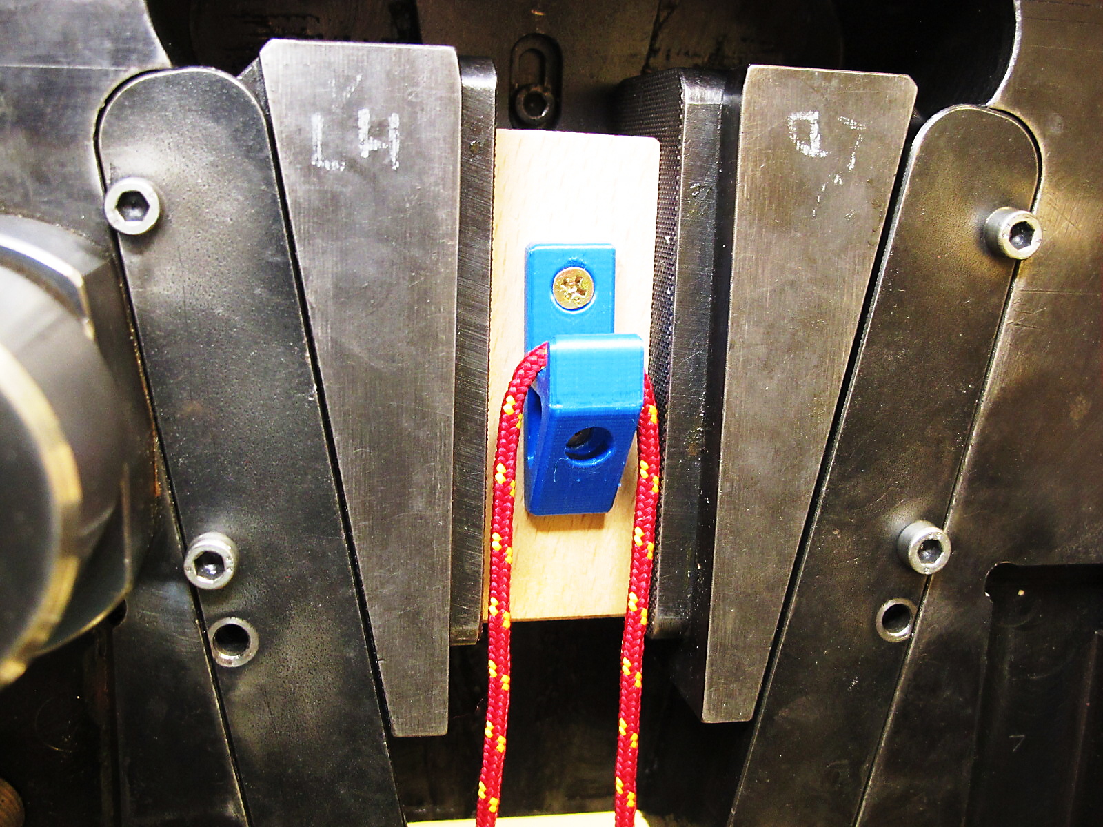 Replacement of wall hooks - simulation and tensile strength test by ...