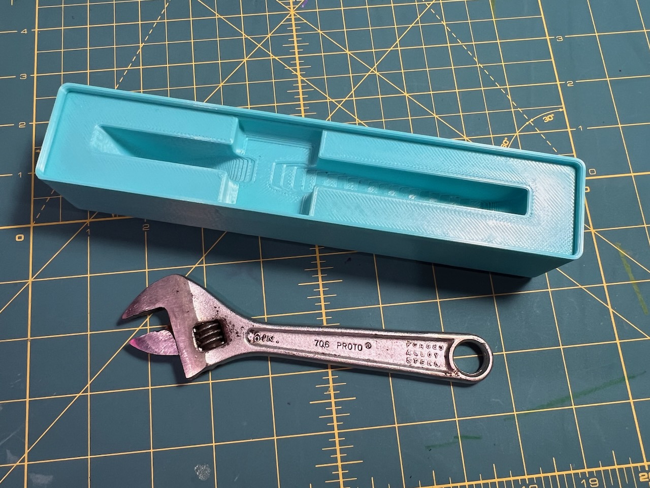 Gridfinity Proto 706 7 Inch Adjustable Wrench Holder by Becca ...