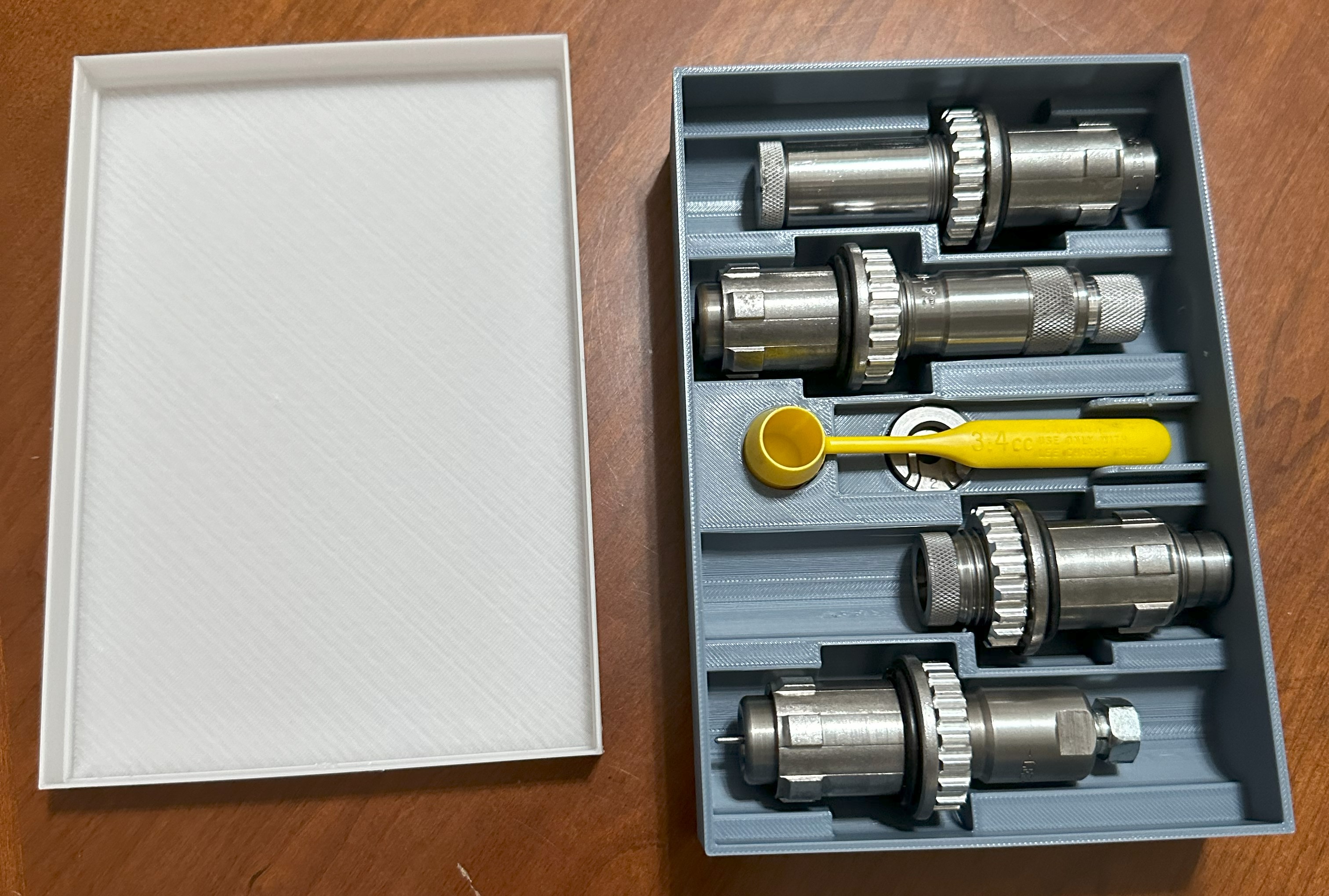 Lee Reloading Die Box for Hornady LNL Bushings par RBurling99 ...