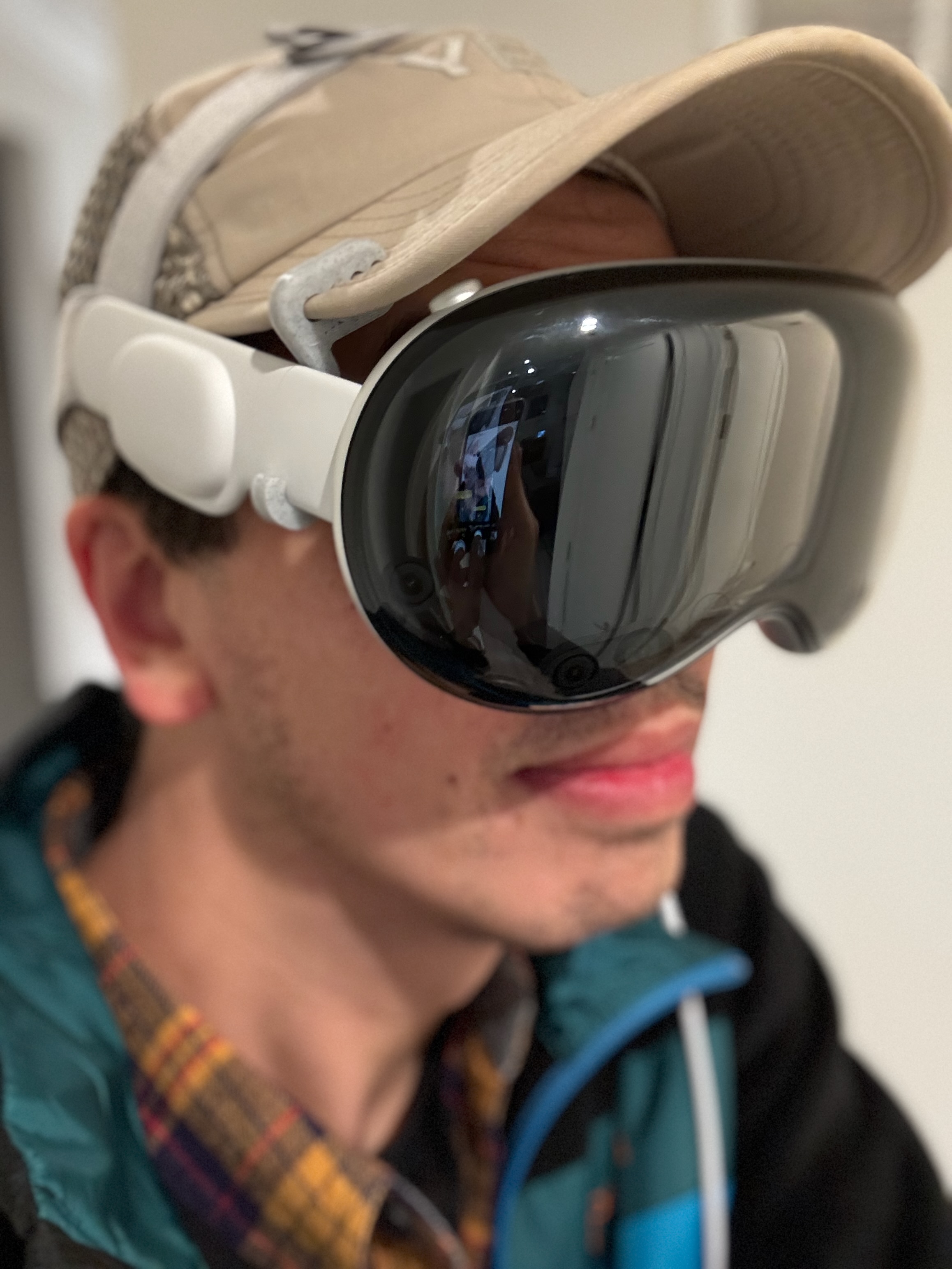 Apple Vision Pro: Hat Visor Clip by geoff | Download free STL model ...