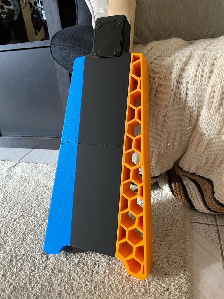 PLAinberger v1 - A 3D printed headless Bass Guitar by Jt40_3d ...