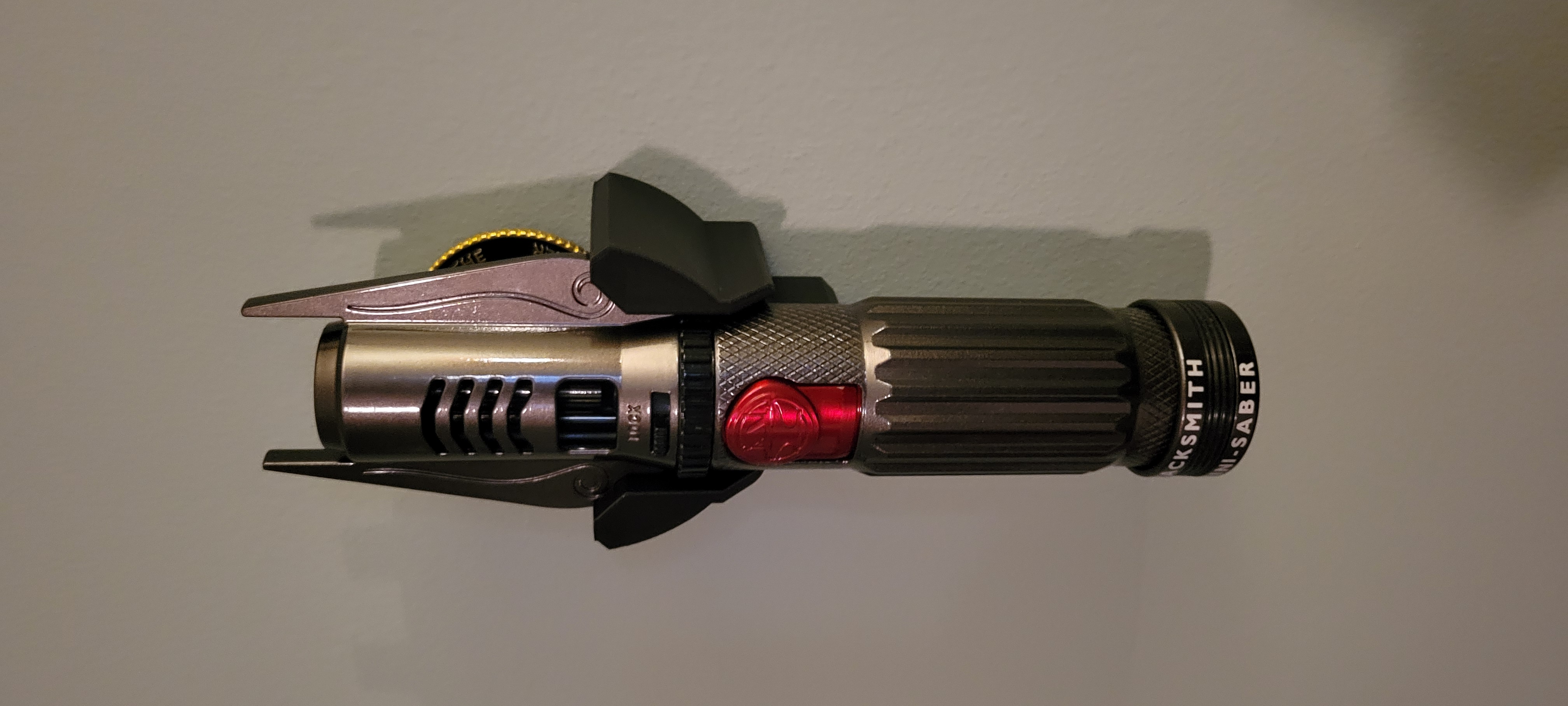 Hacksmith Mini-Saber Gen 2 Wall Mount by benstew42 | Download free STL ...