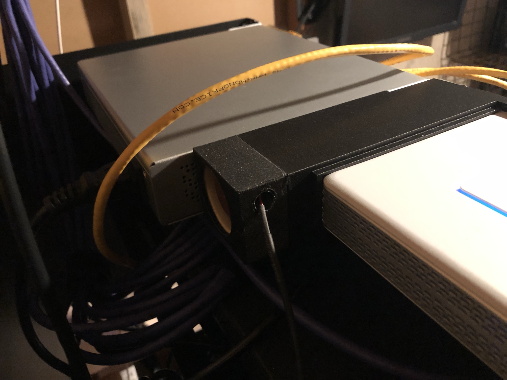 Unifi USG Rack Mount Adapter with Cooling por Jake Judisch | Descargar ...