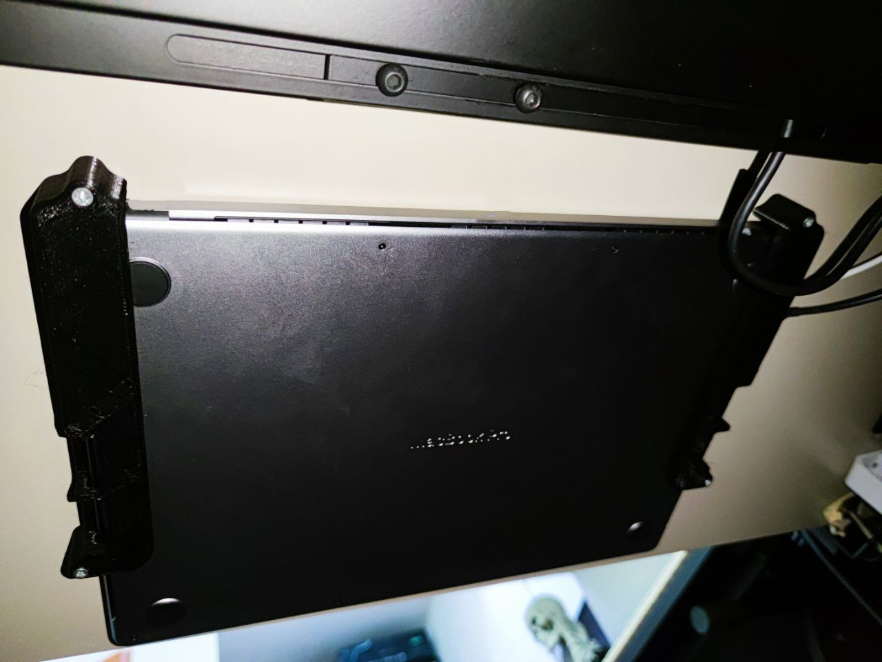Under Desk Mount for Apple MacBook Pro 16" M1 2021 by brutalibus ...