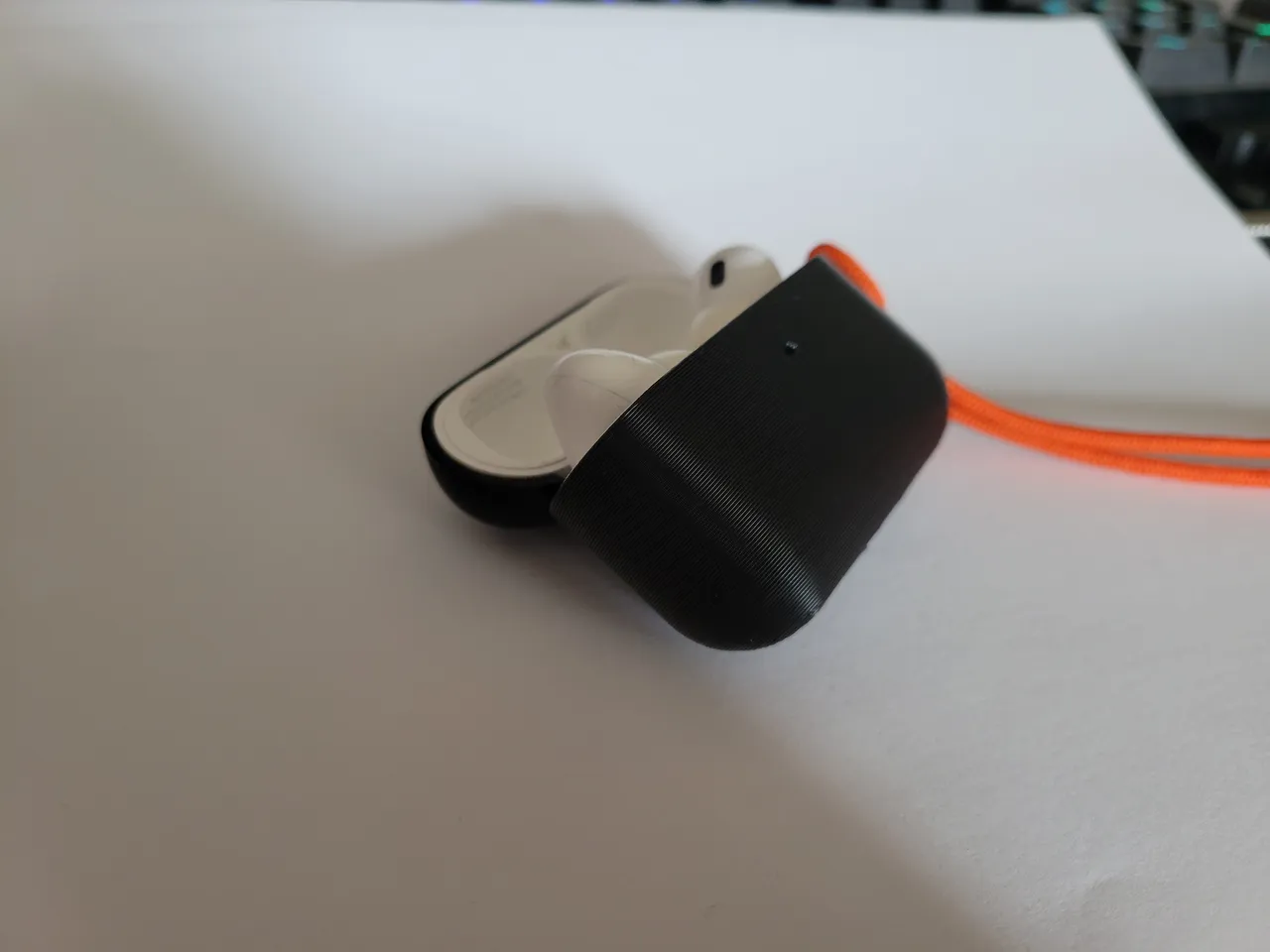 Apple Airpod Pro Bottom Case & Lanyard Loop by Spencer Lee | Download ...