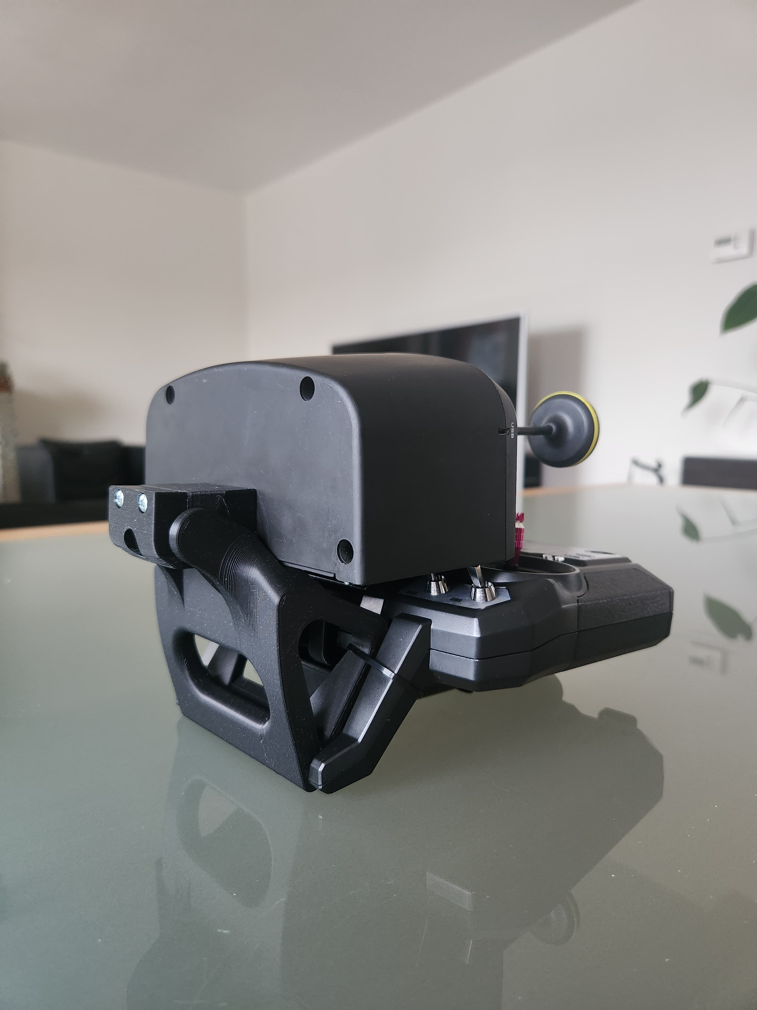 FlySky FS-I6X FPV Screen Holder by Cem0s | Download free STL model ...