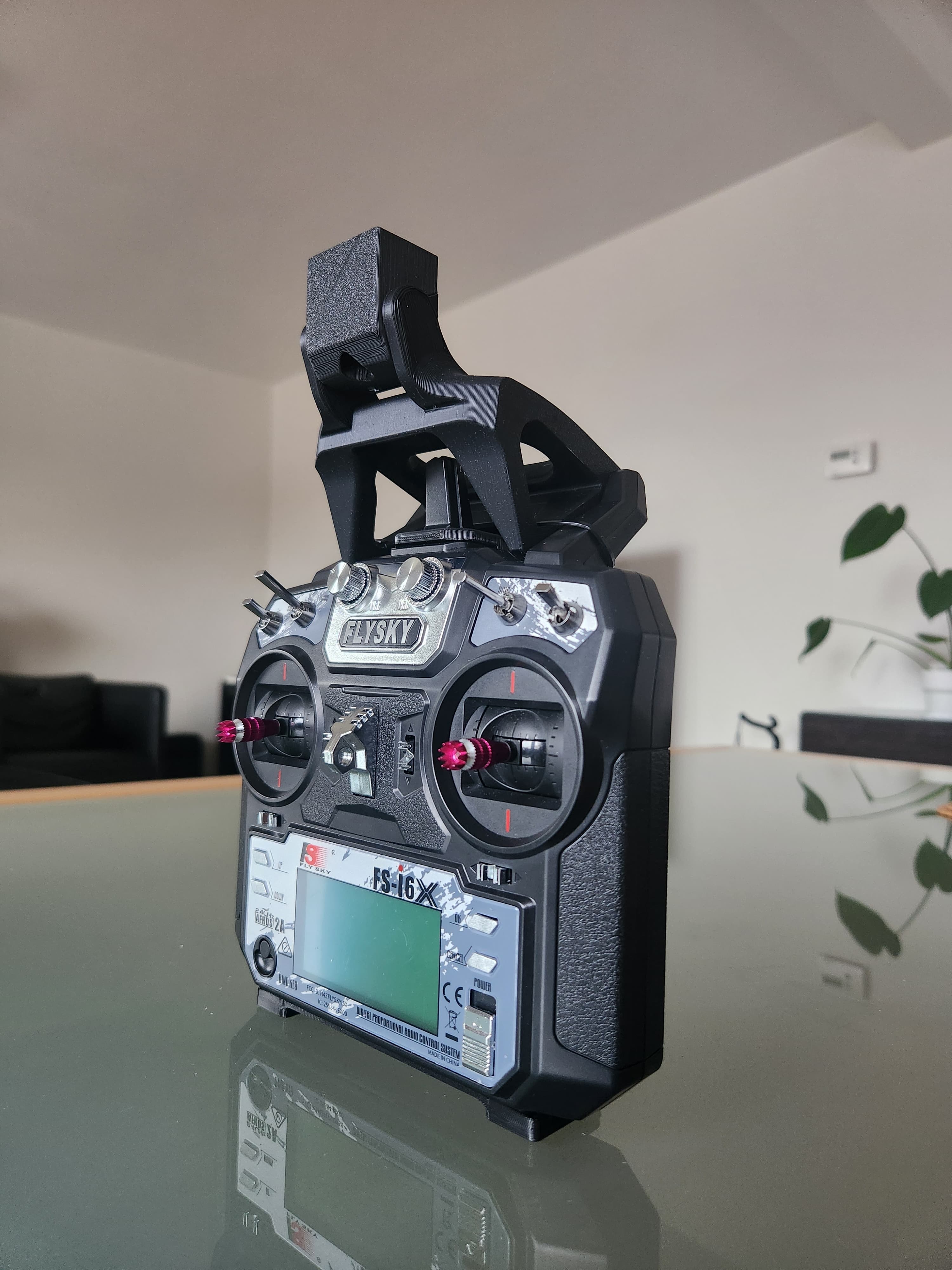 FlySky FS-I6X FPV Screen Holder by Cem0s | Download free STL model ...