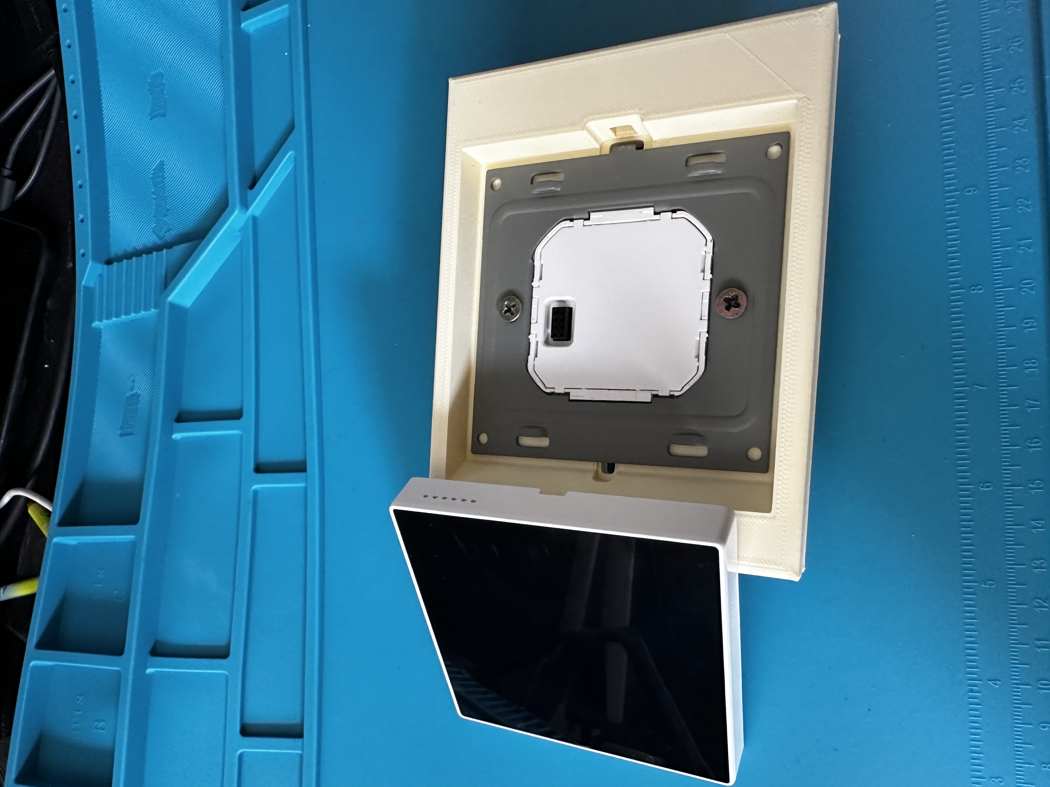 NS Panel Pro wall plate adapter by Pedro Souza | Download free STL ...