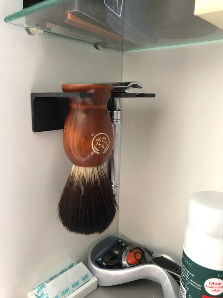 Razor and Brush Holder/Stand by pflaig | Download free STL model ...