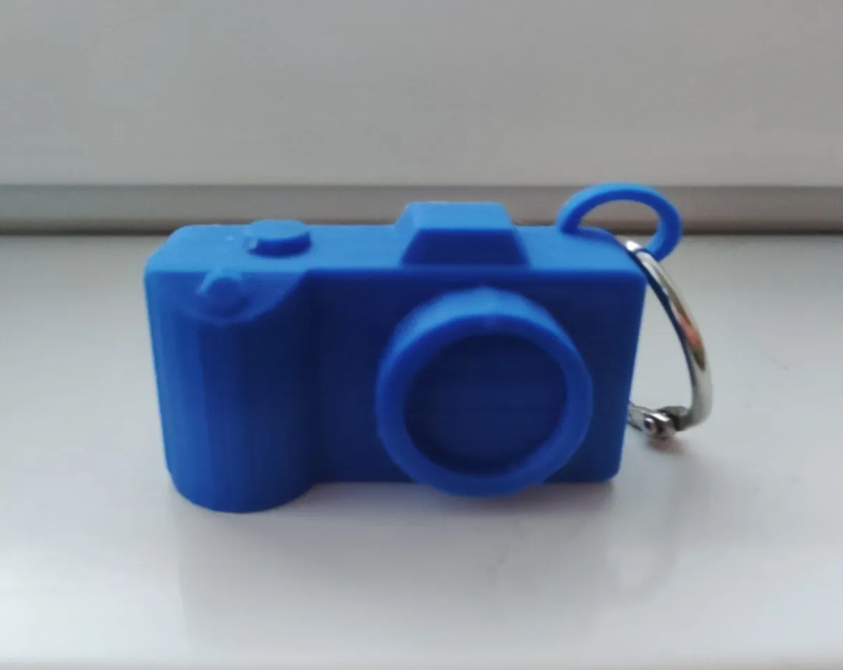camera keychain by chiara pedrotti | Download free STL model ...