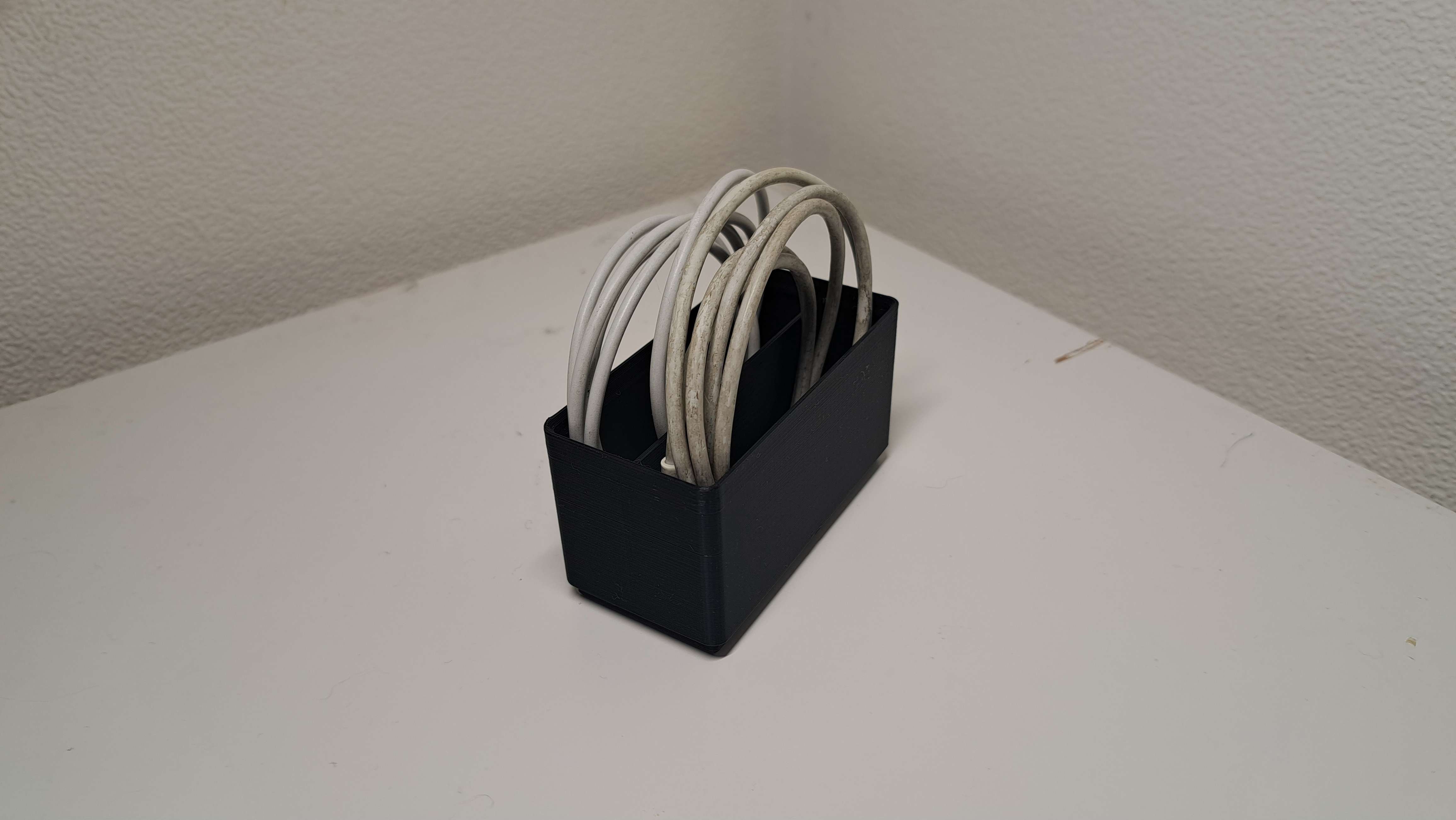 Gridfinity: organizer for 2 cables by Vani | Download free STL model ...