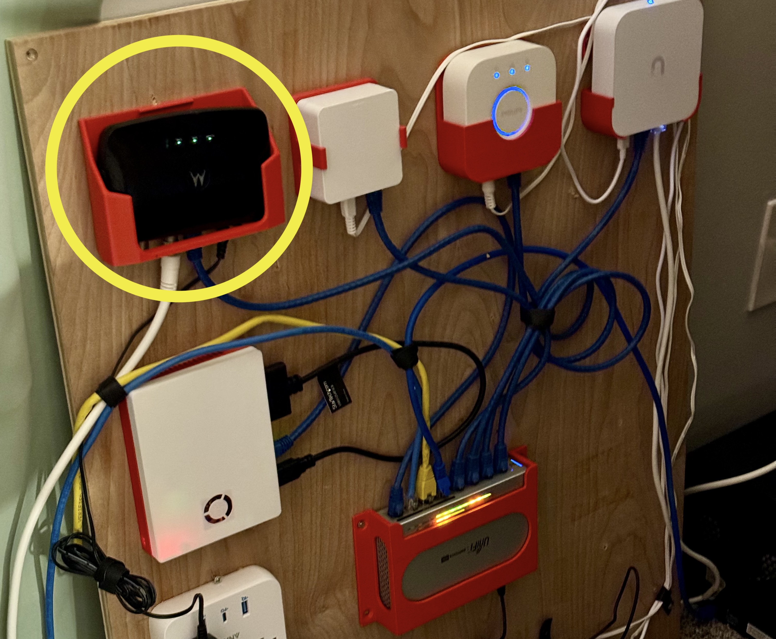 Wall Mount Bracket for Motorola MM1000/MM2025 MoCA Adapter by Jerrod H ...